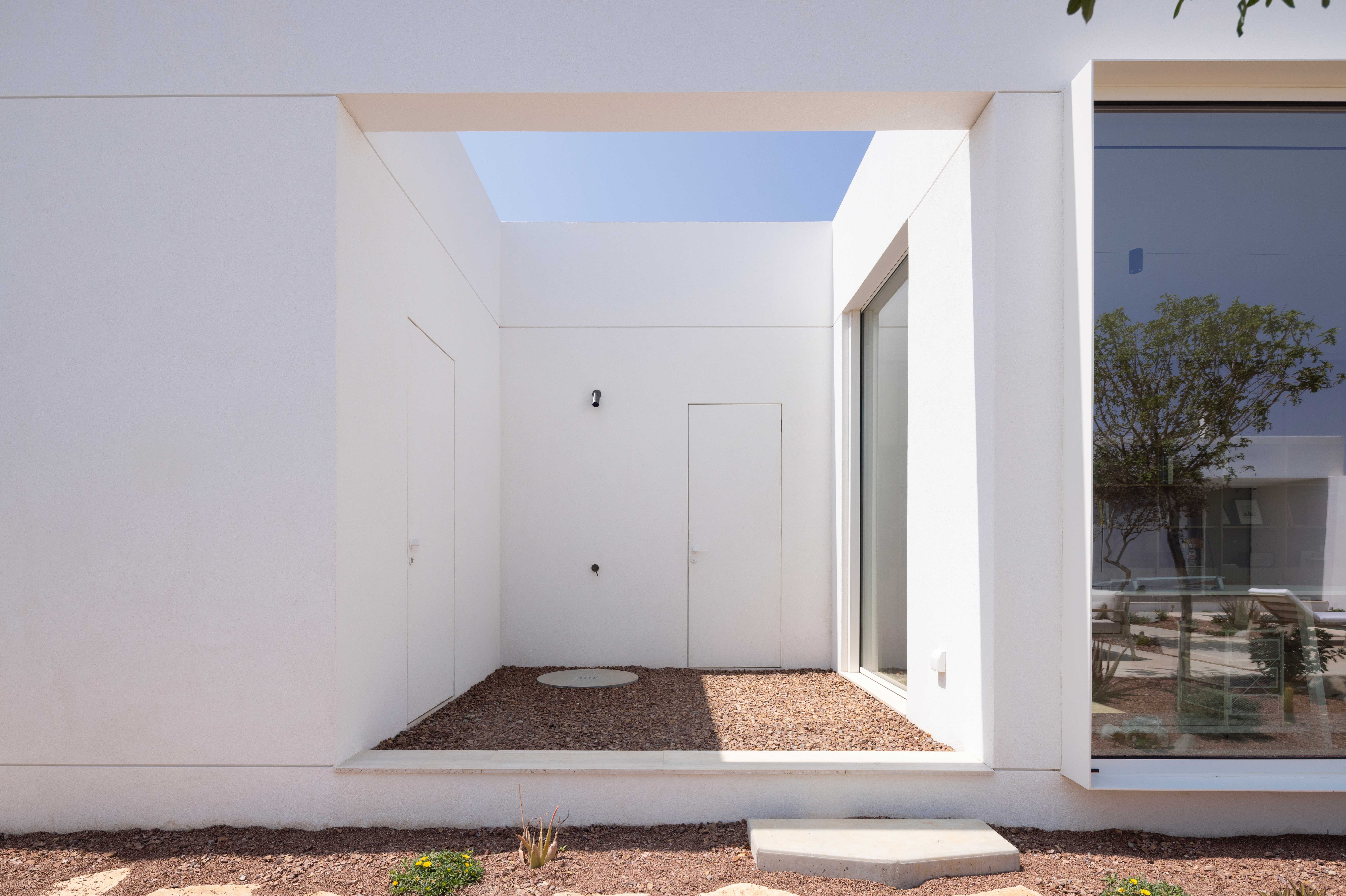 CASA OBLIVIO by MOB design studio - Architizer