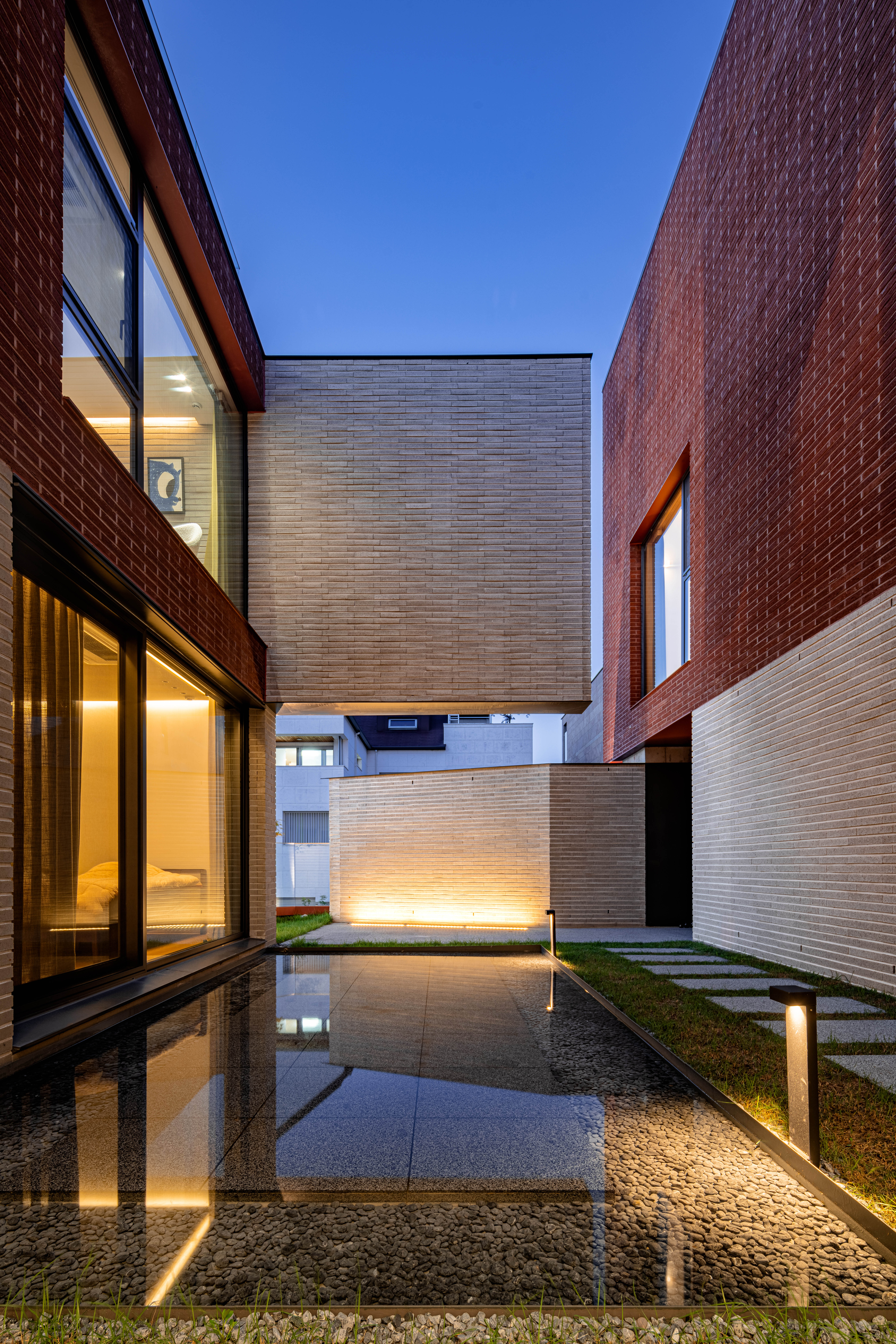 Upper Wall, Low Wall by KODE architects - Architizer