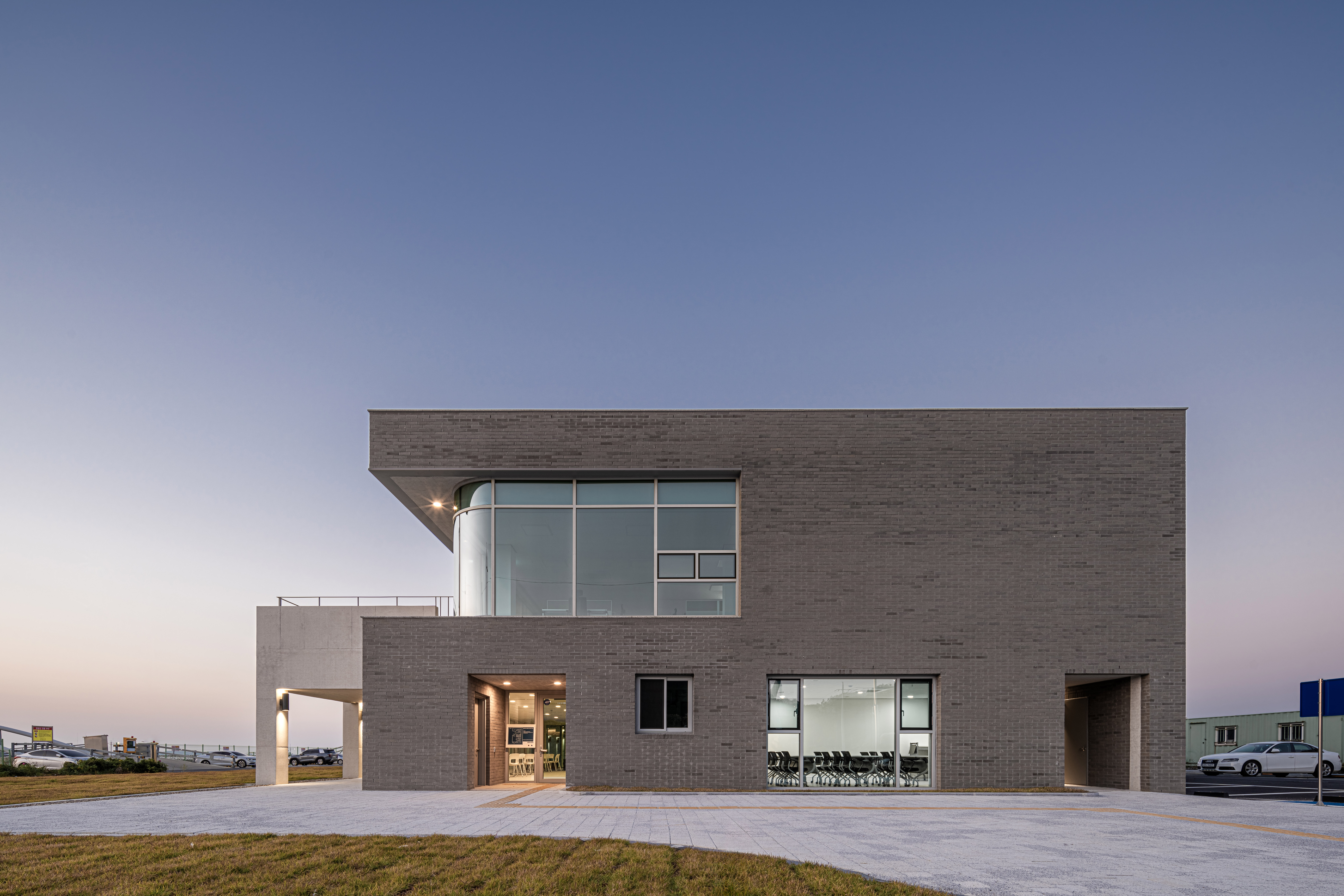 Public Vessel Office of Daecheon Port by KODE architects - Architizer