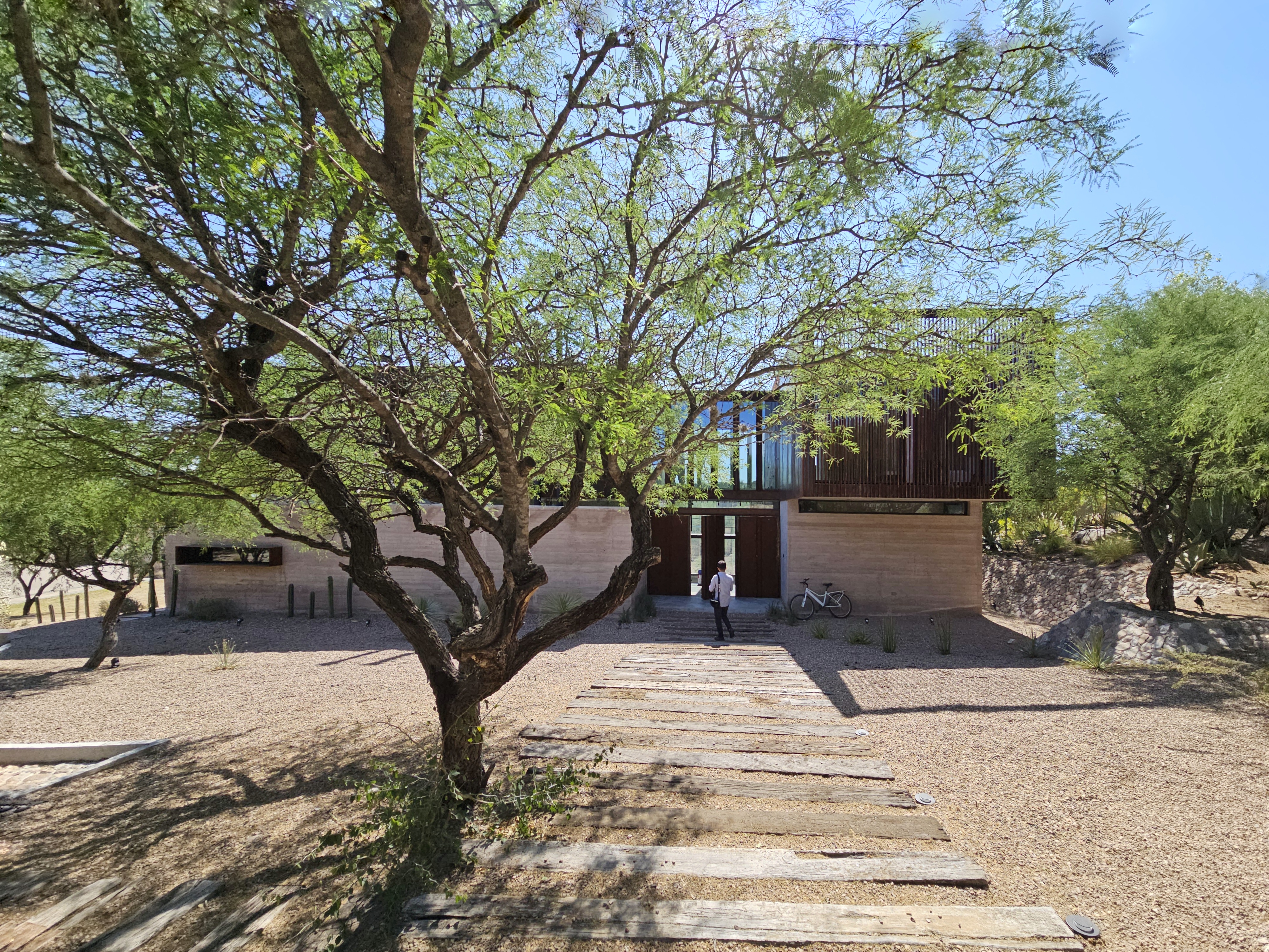 Blending Dots Arquitectos + Rogelio Castillo - Architizer