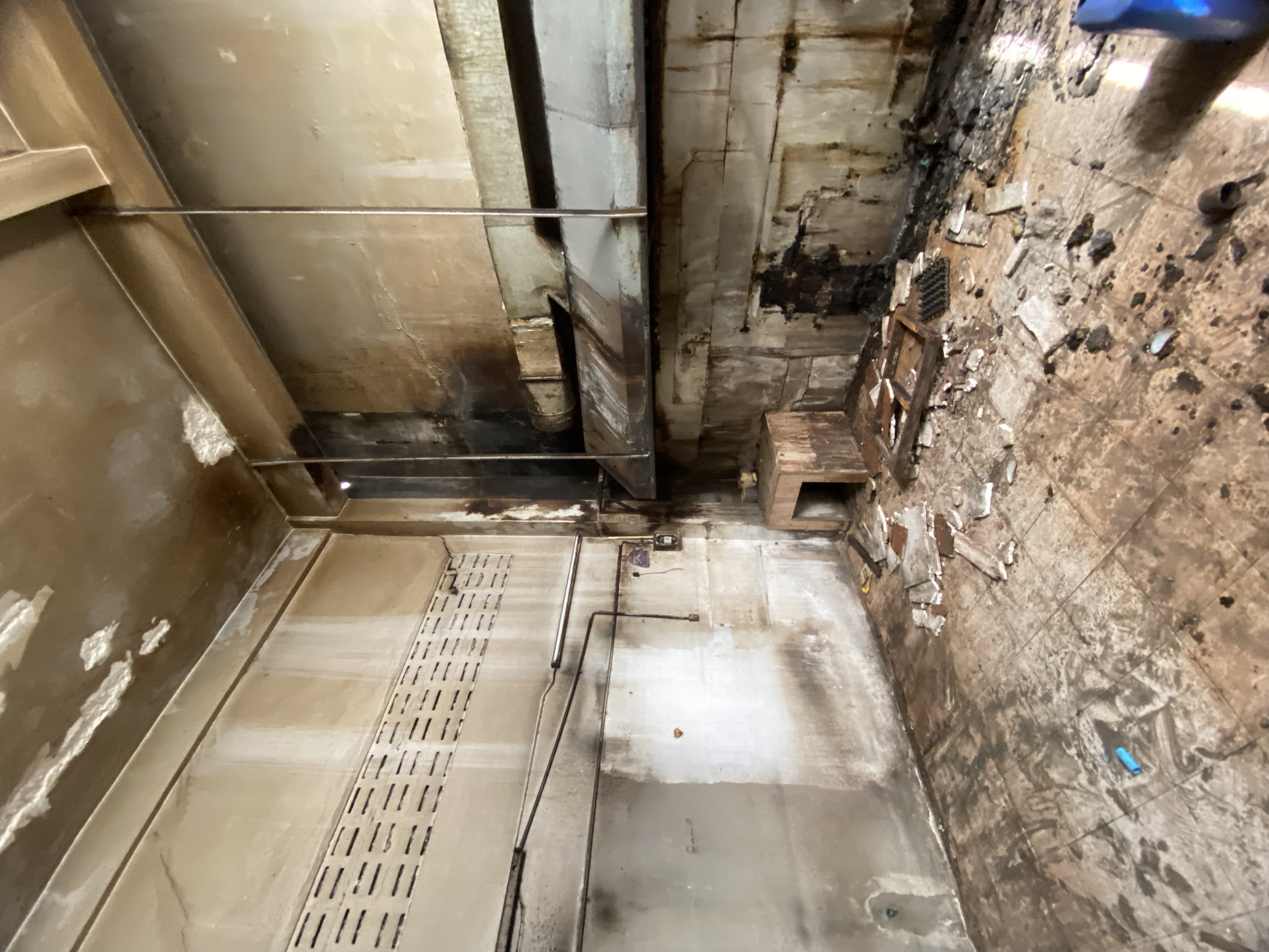 GUMP's CROSS by EKAR - Architizer