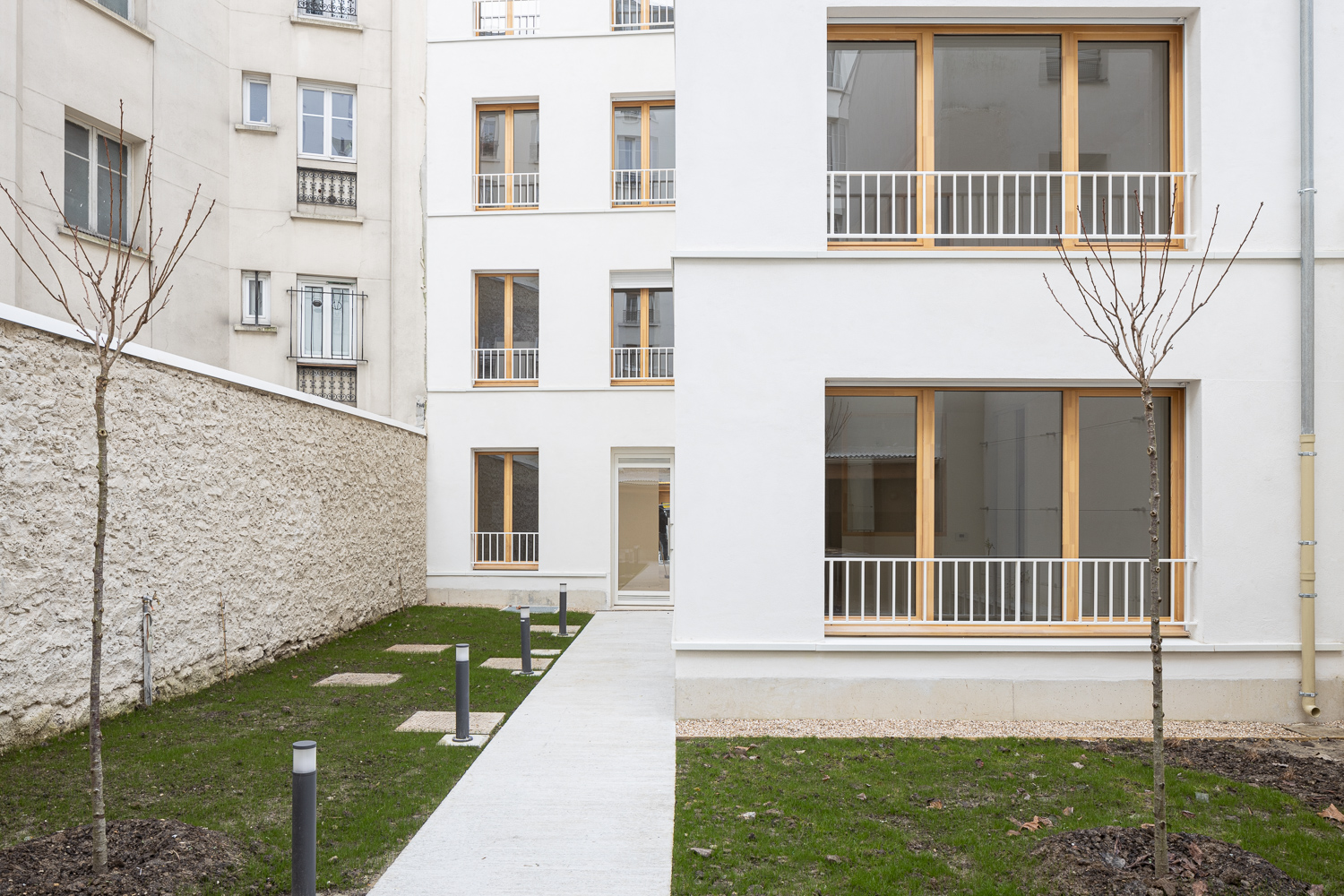 15 HOUSING UNITS IN SOLID STONE, TIMBER, AND HEMP CONCRETE by Mobile ...