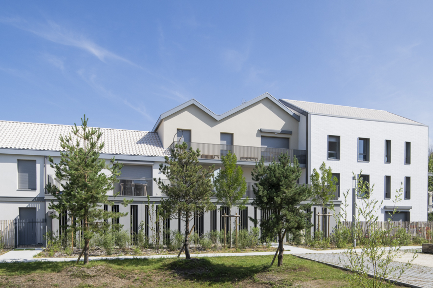 Collective dwellings and individual houses by BELLECOUR Architectes ...