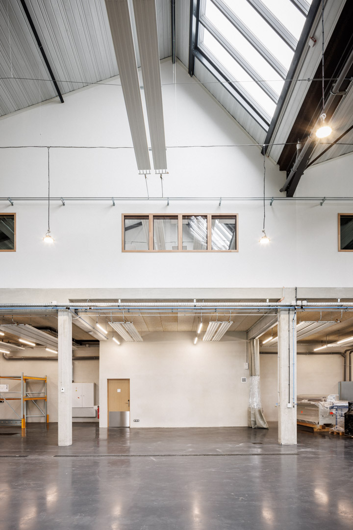 Training center, residence and workshops for apprentices by Atelier ...