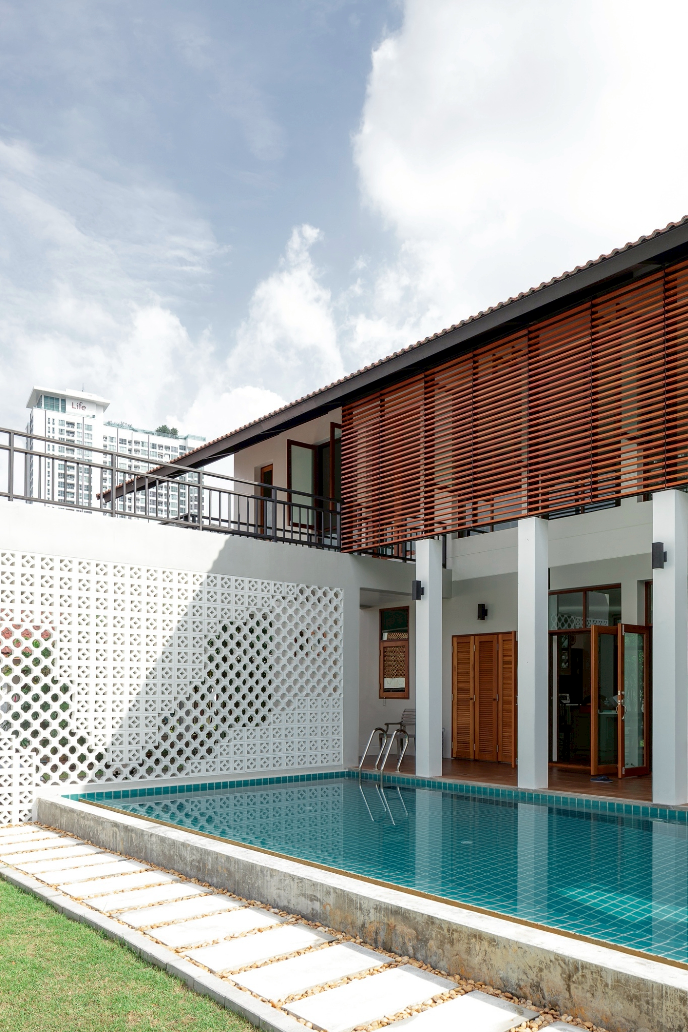 Lad-Prao 16 House by poonsook architects co., ltd. - Architizer