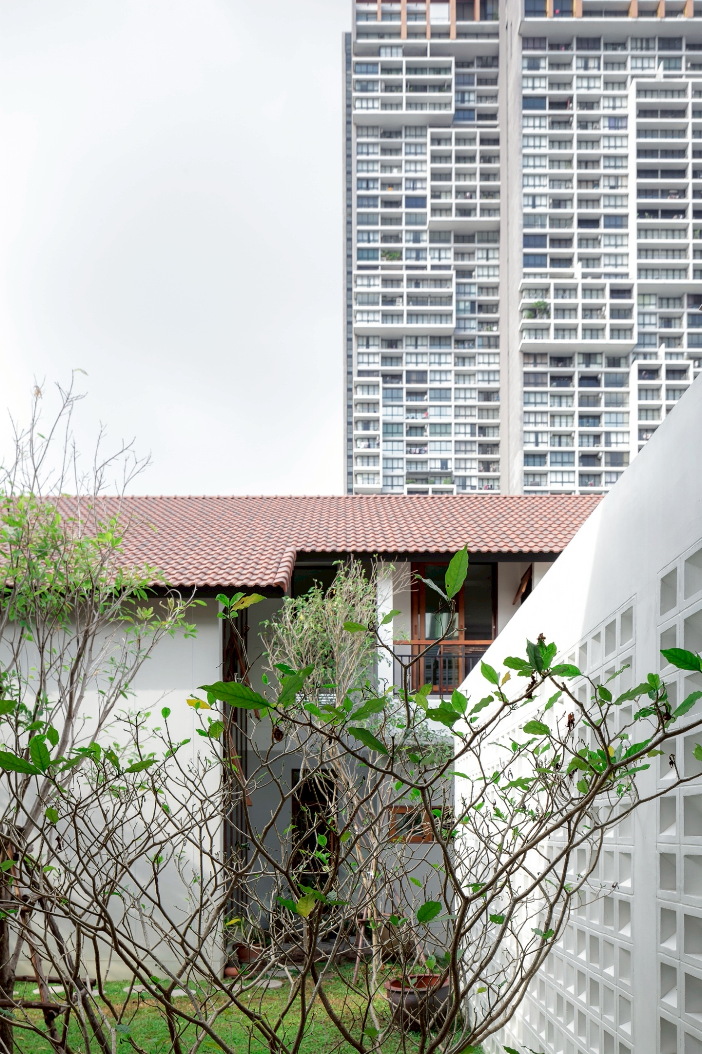Lad-Prao 16 House by poonsook architects co., ltd. - Architizer