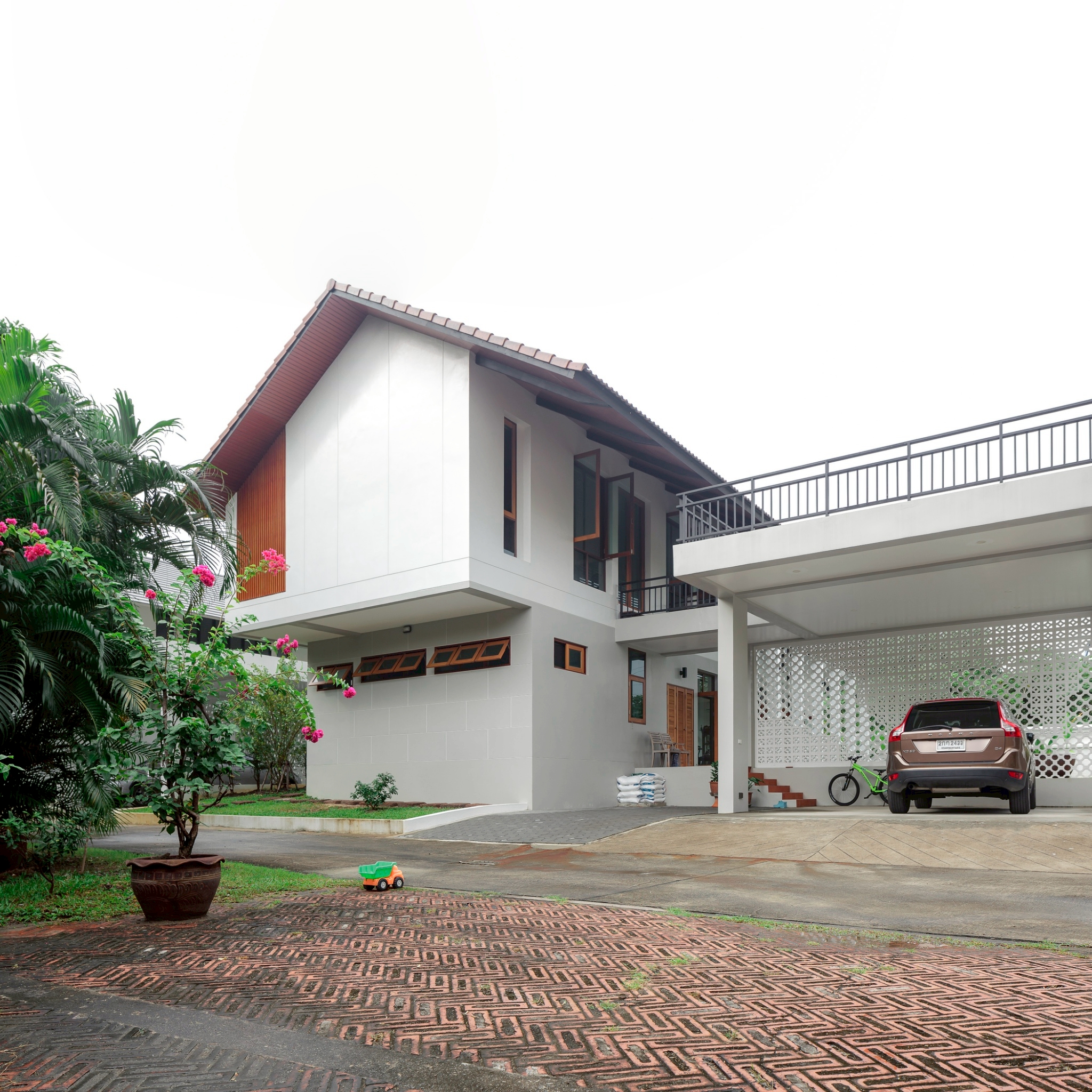 Lad-Prao 16 House by poonsook architects co., ltd. - Architizer