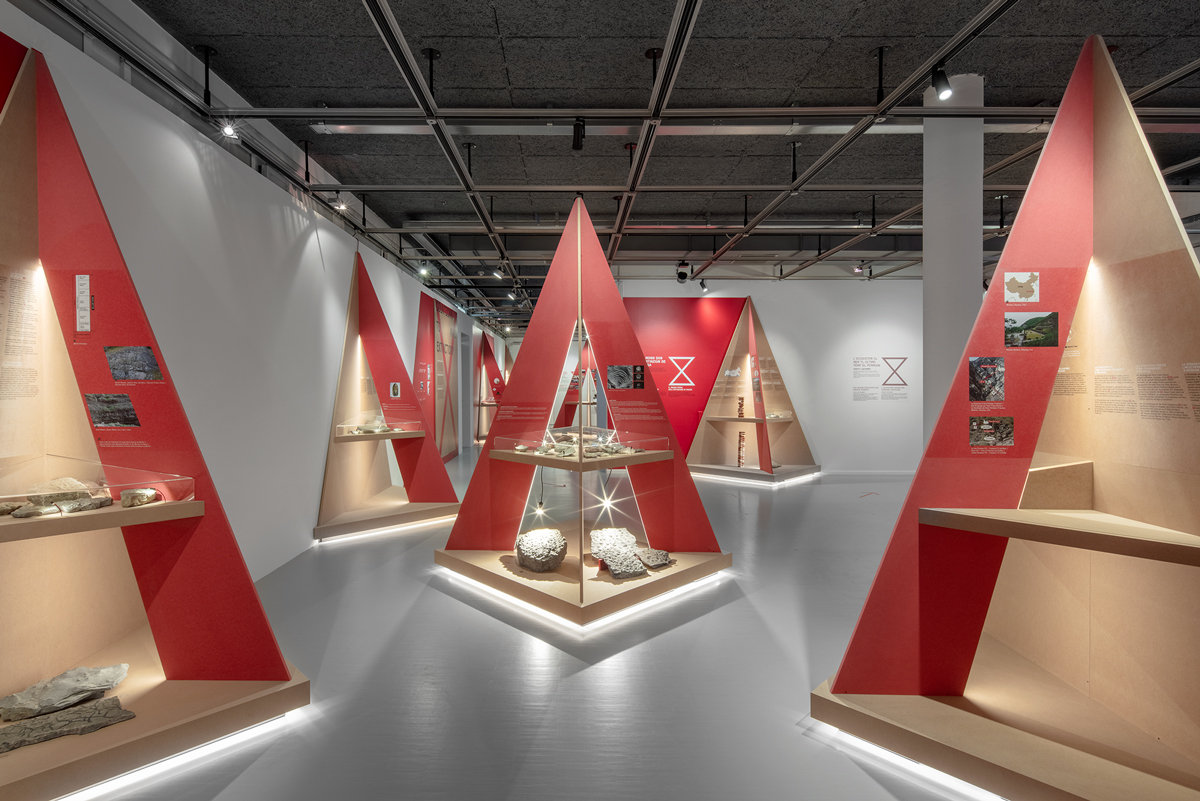 COUNTDOWN TO MASS EXTINCTION? by NINE associati - Architizer