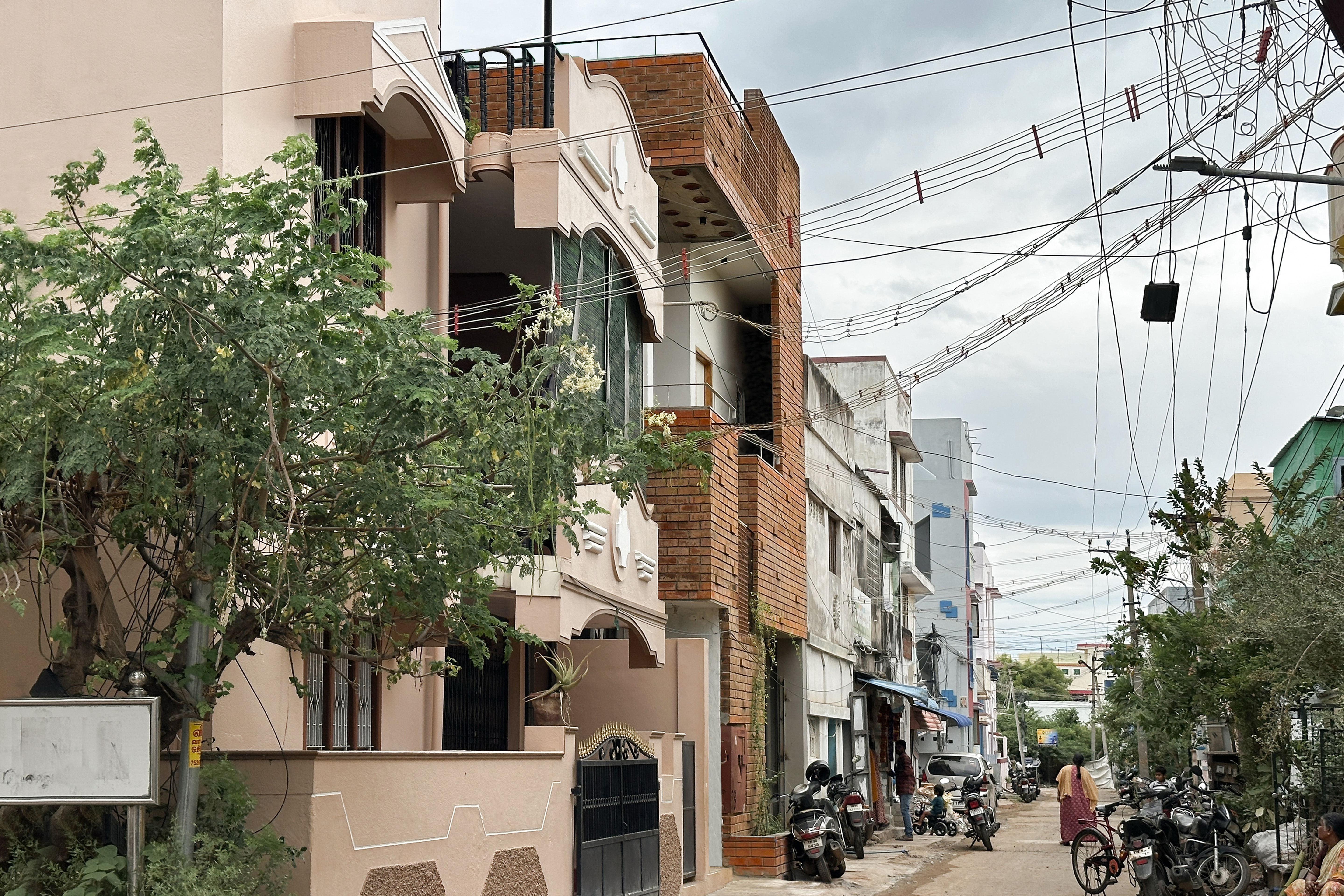 Echoed Hues by A nook story - Architizer