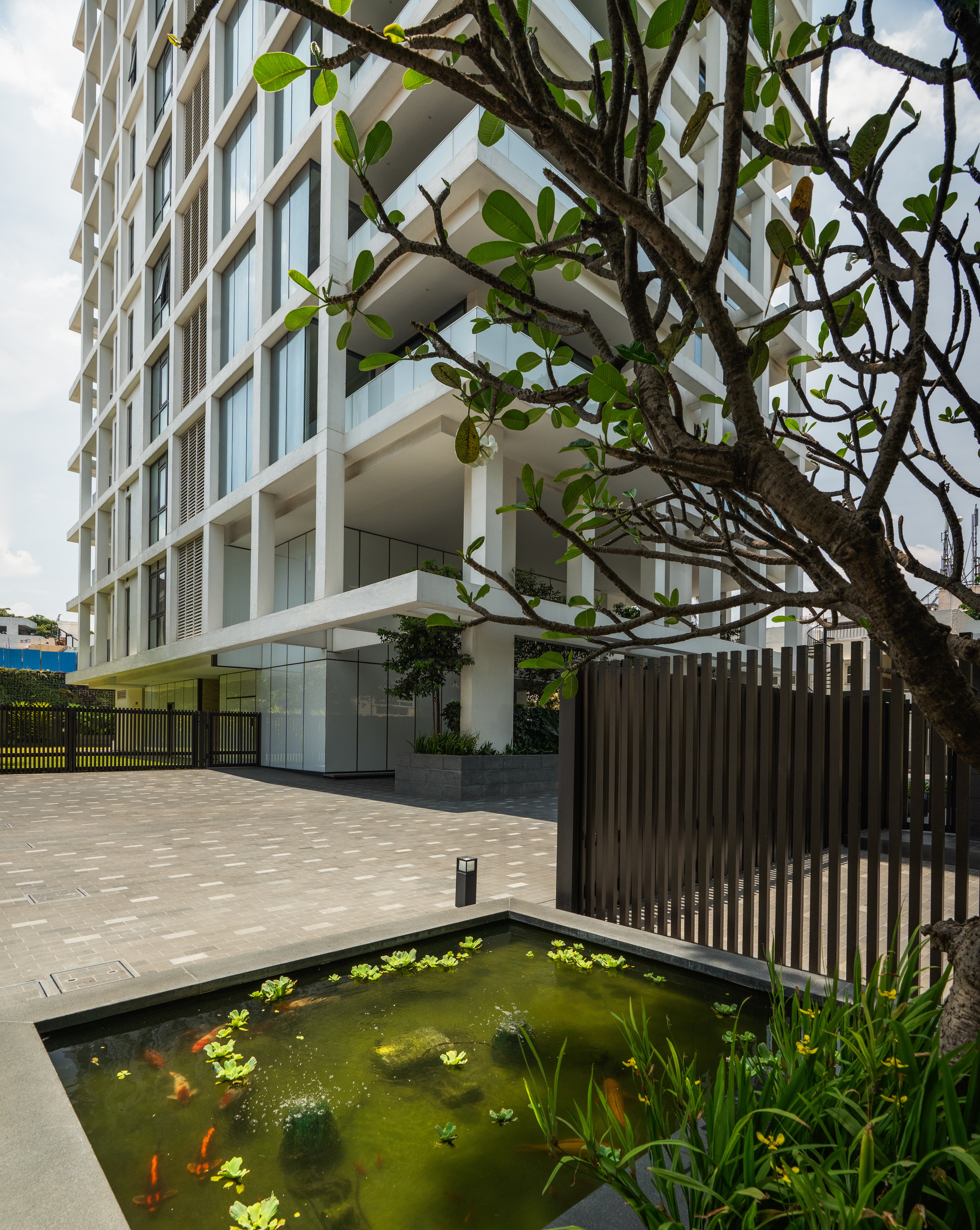 Savyasachi Sarayu by Andy Fisher Workshop - Architizer