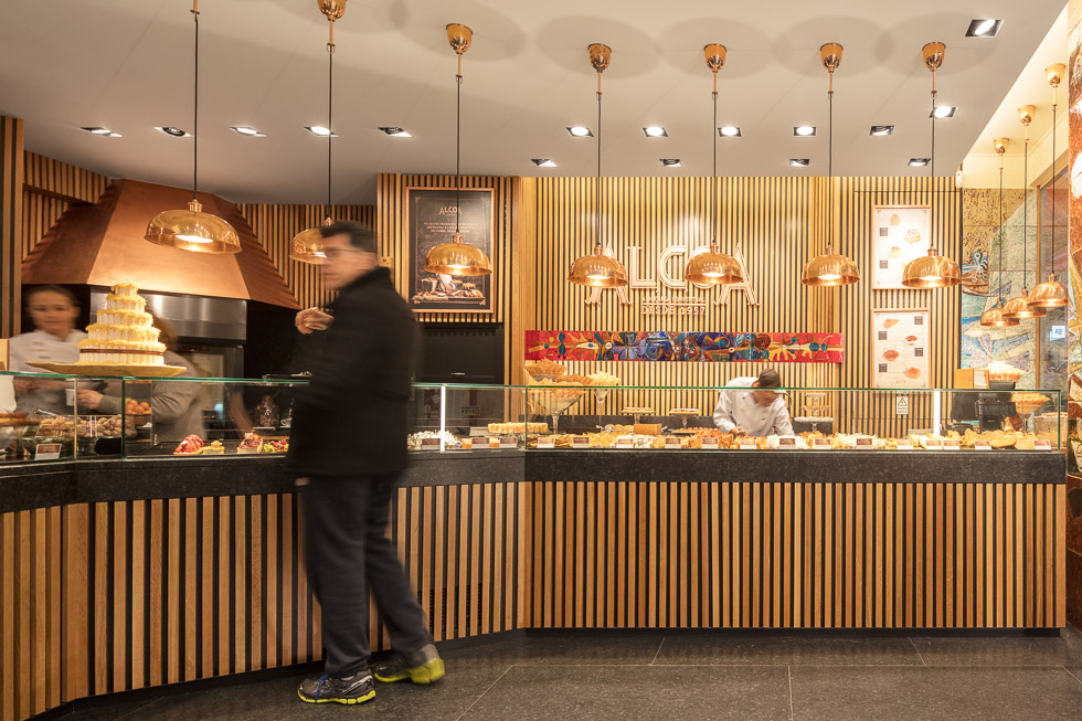 Pastelaria Alcôa by Contacto Atlântico - Architizer