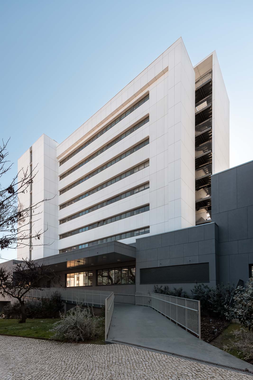 UCCI Estrela by Contacto Atlântico - Architizer