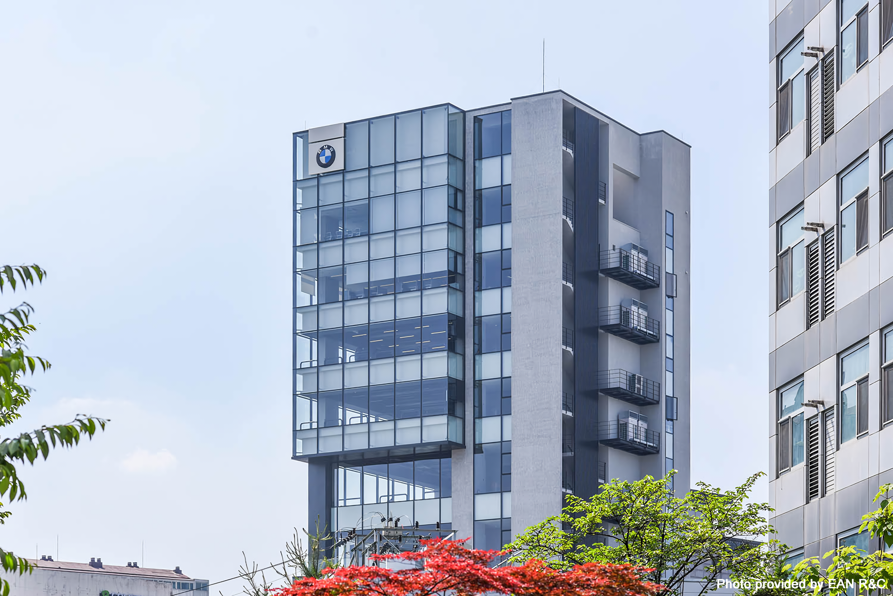 Bavarian Motors Doksan Showroom by AI Architects - Architizer