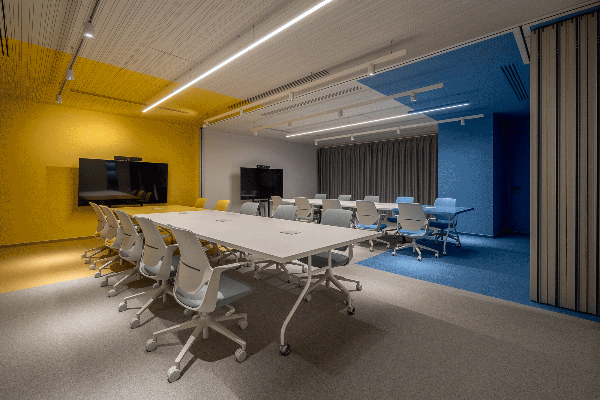 CTRL/PLAY OFFICE by ZIKZAK Architects - Architizer