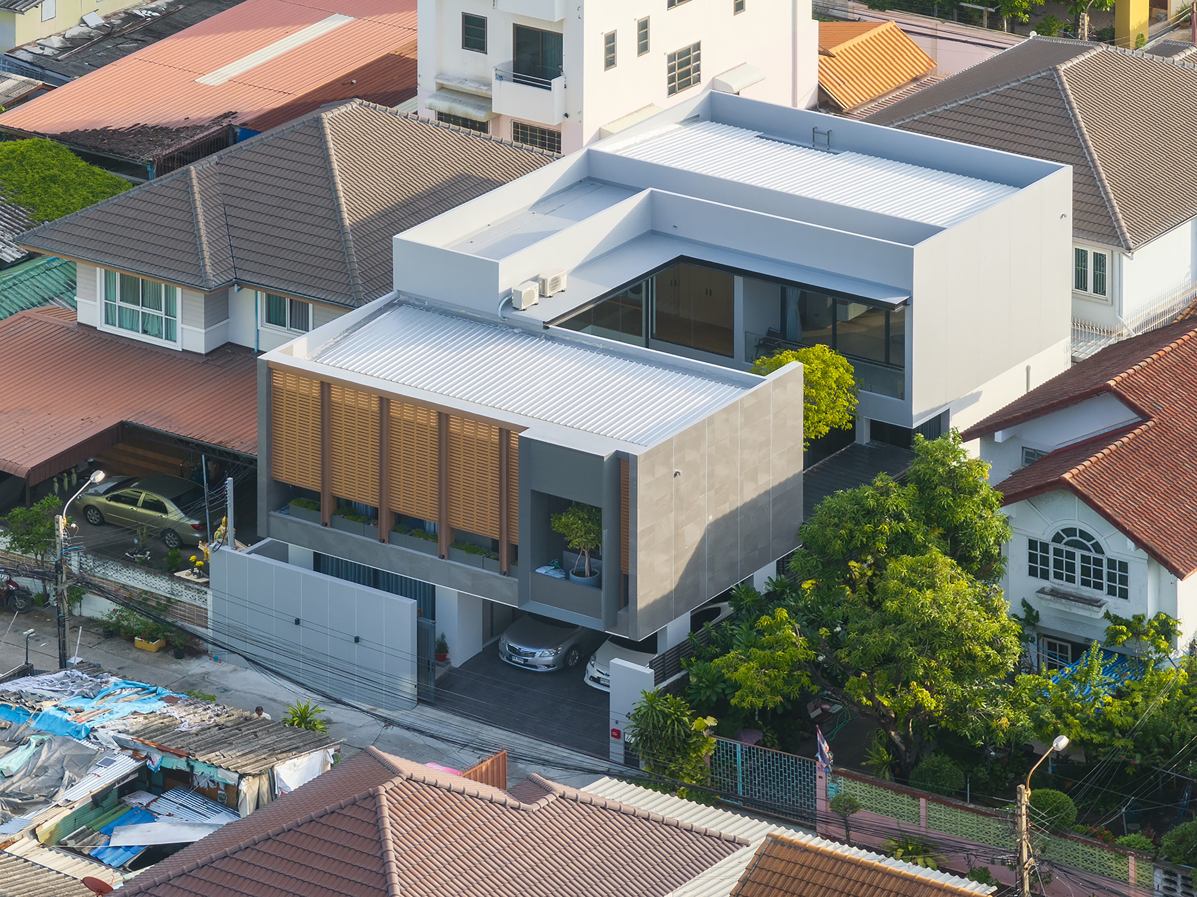 The Oasis House by Pongpat Architect co.,Ltd - Architizer