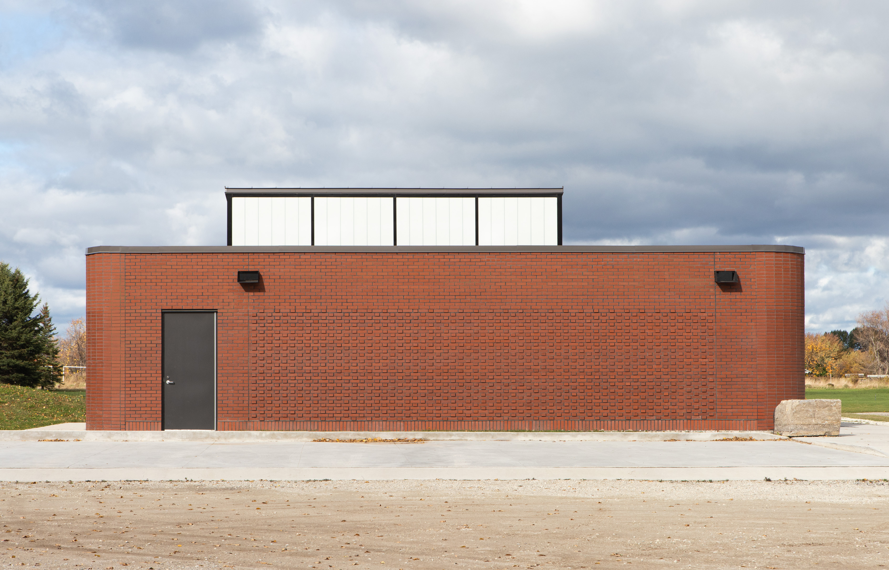 Fisher Field Clubhouse by SOCA | Studio of Contemporary Architecture ...