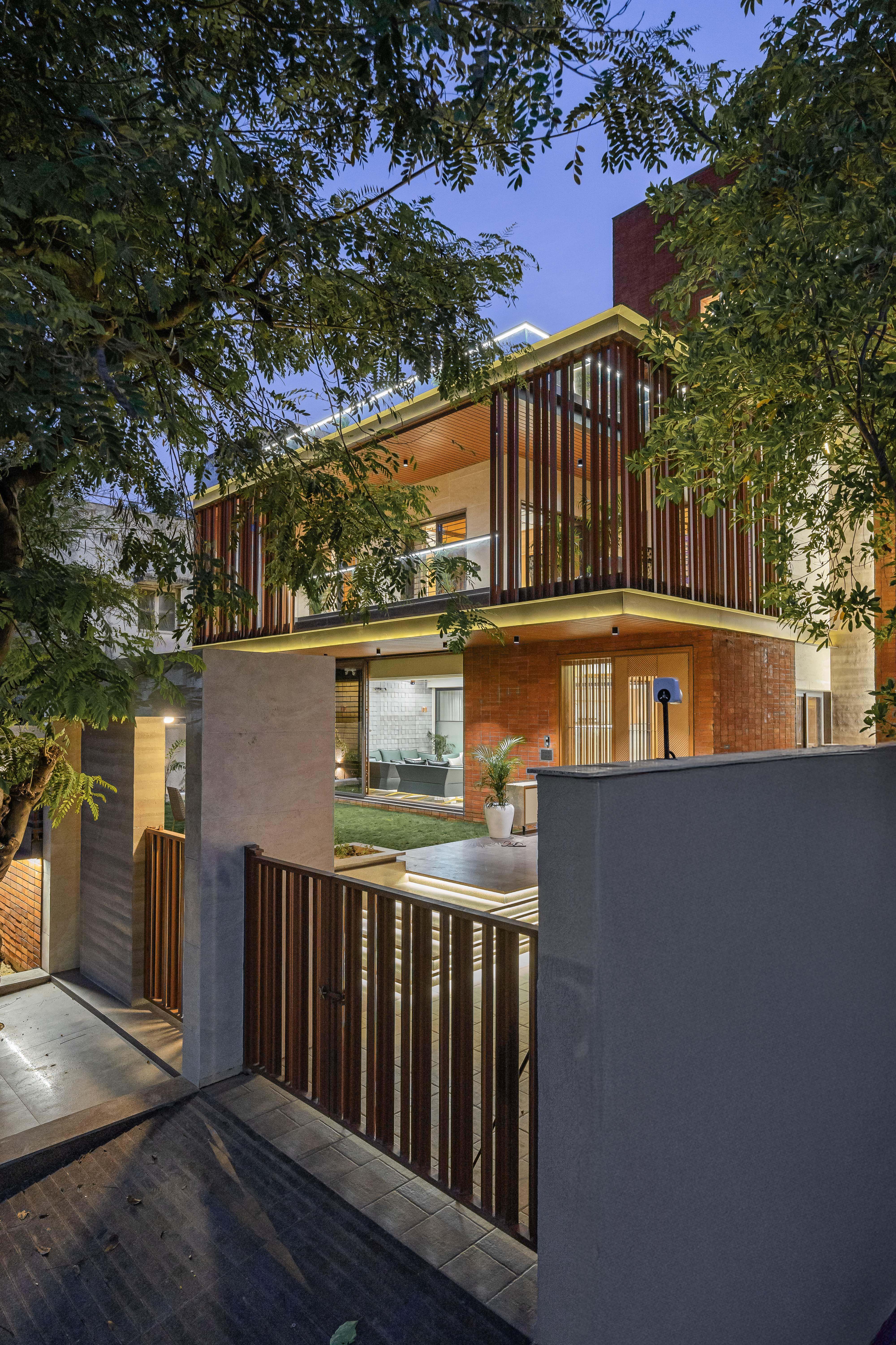 Screen House at Ahmedabad by Prashant Parmar Architect | Shayona ...