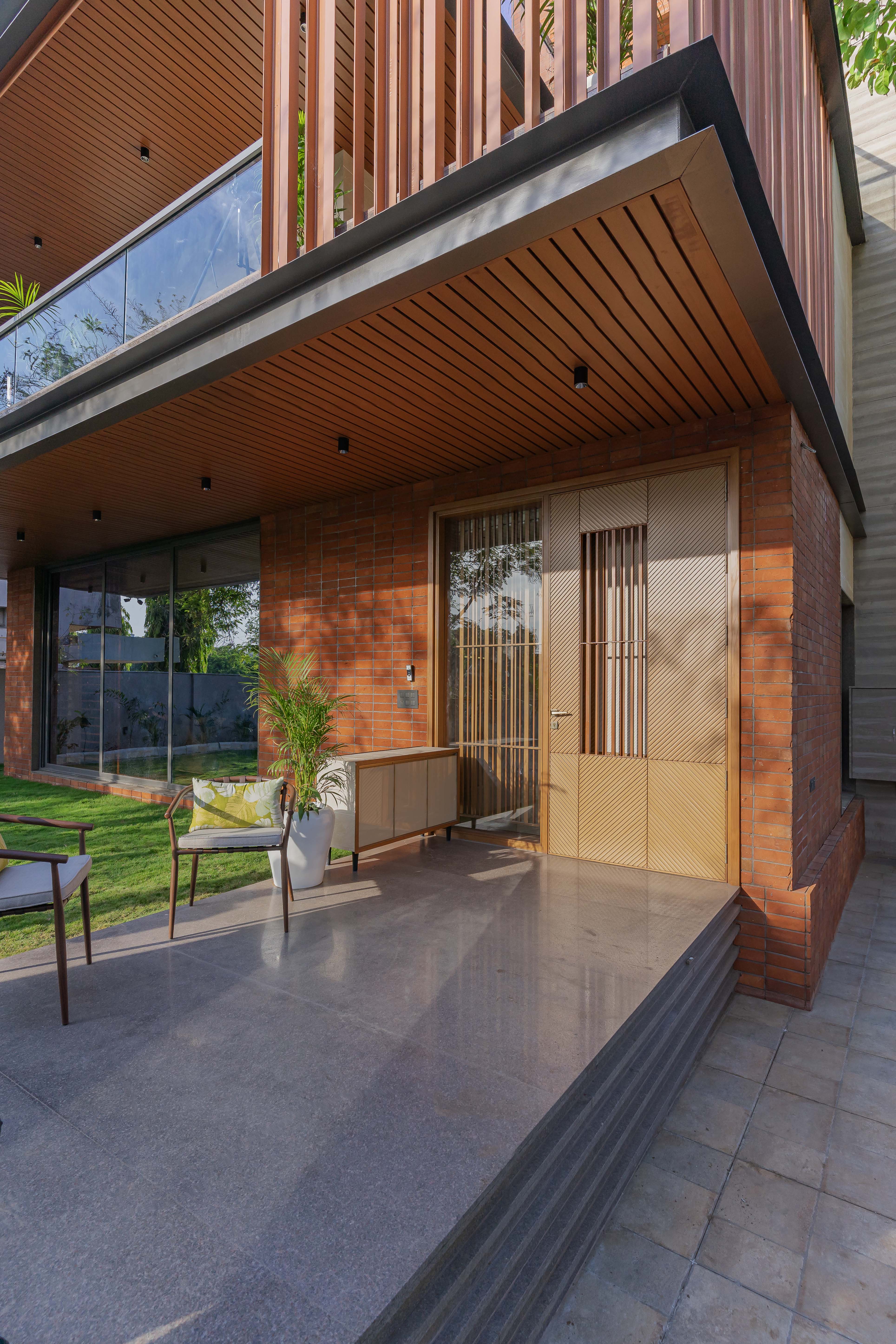 Screen House at Ahmedabad by Prashant Parmar Architect | Shayona ...
