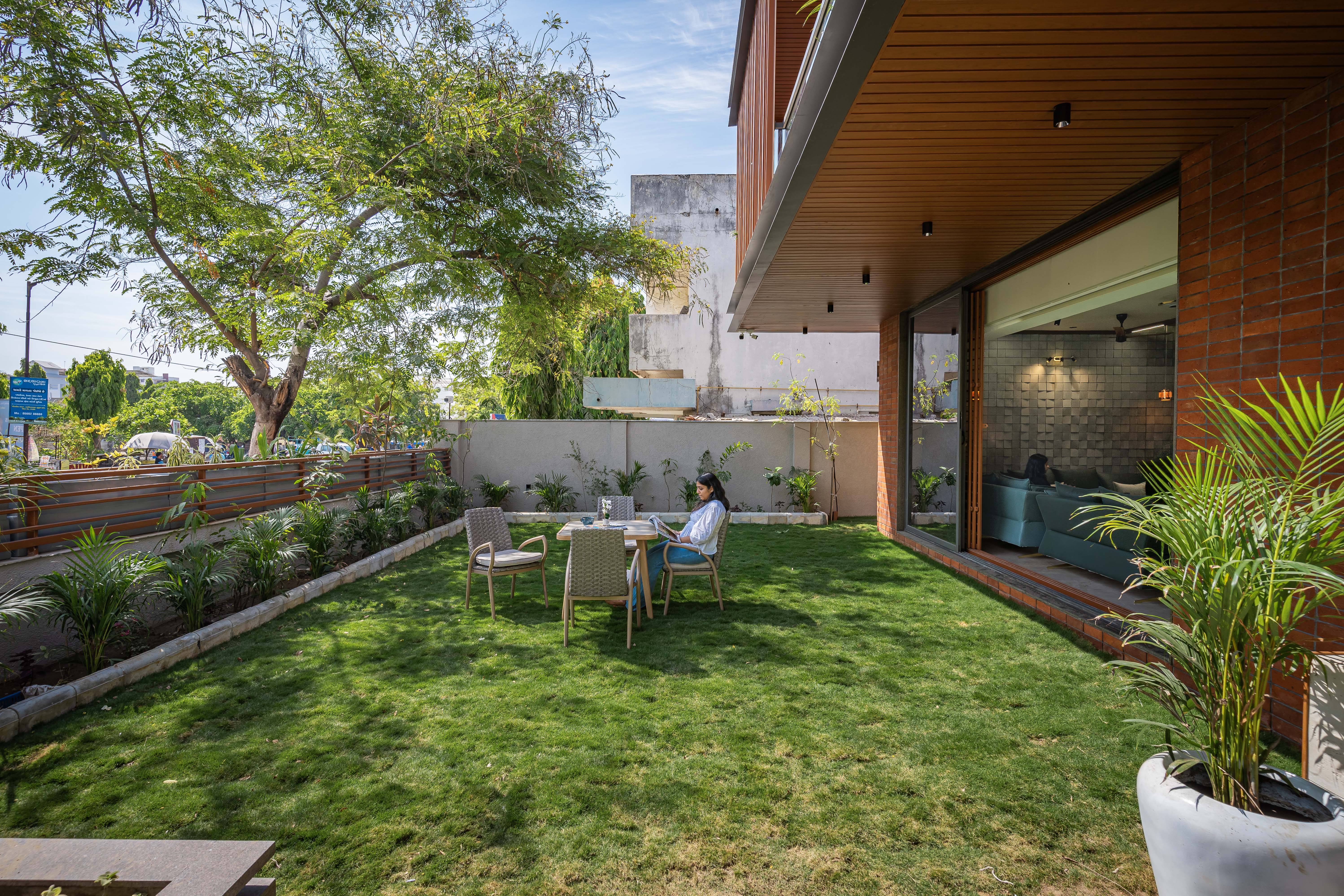 Screen House at Ahmedabad by Prashant Parmar Architect | Shayona ...