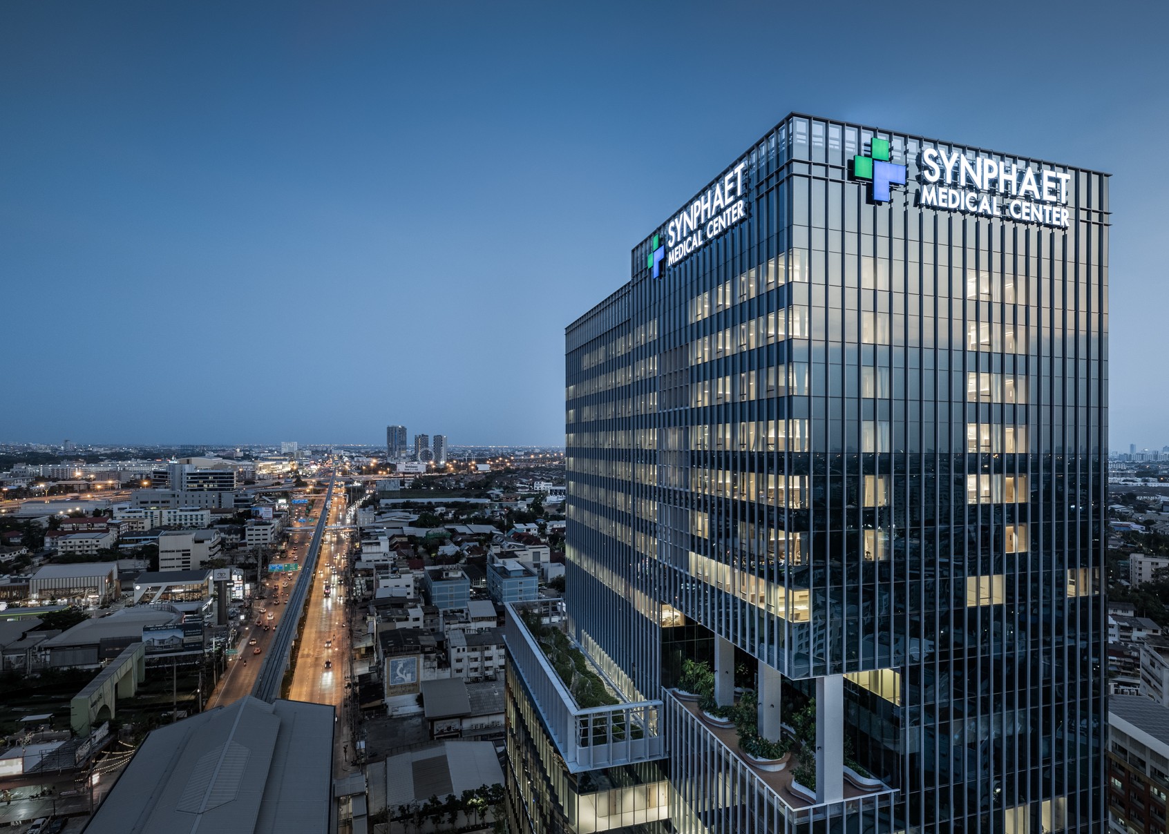 SYNPHAET MEDICAL CENTER by Vessu Collaboration - Architizer