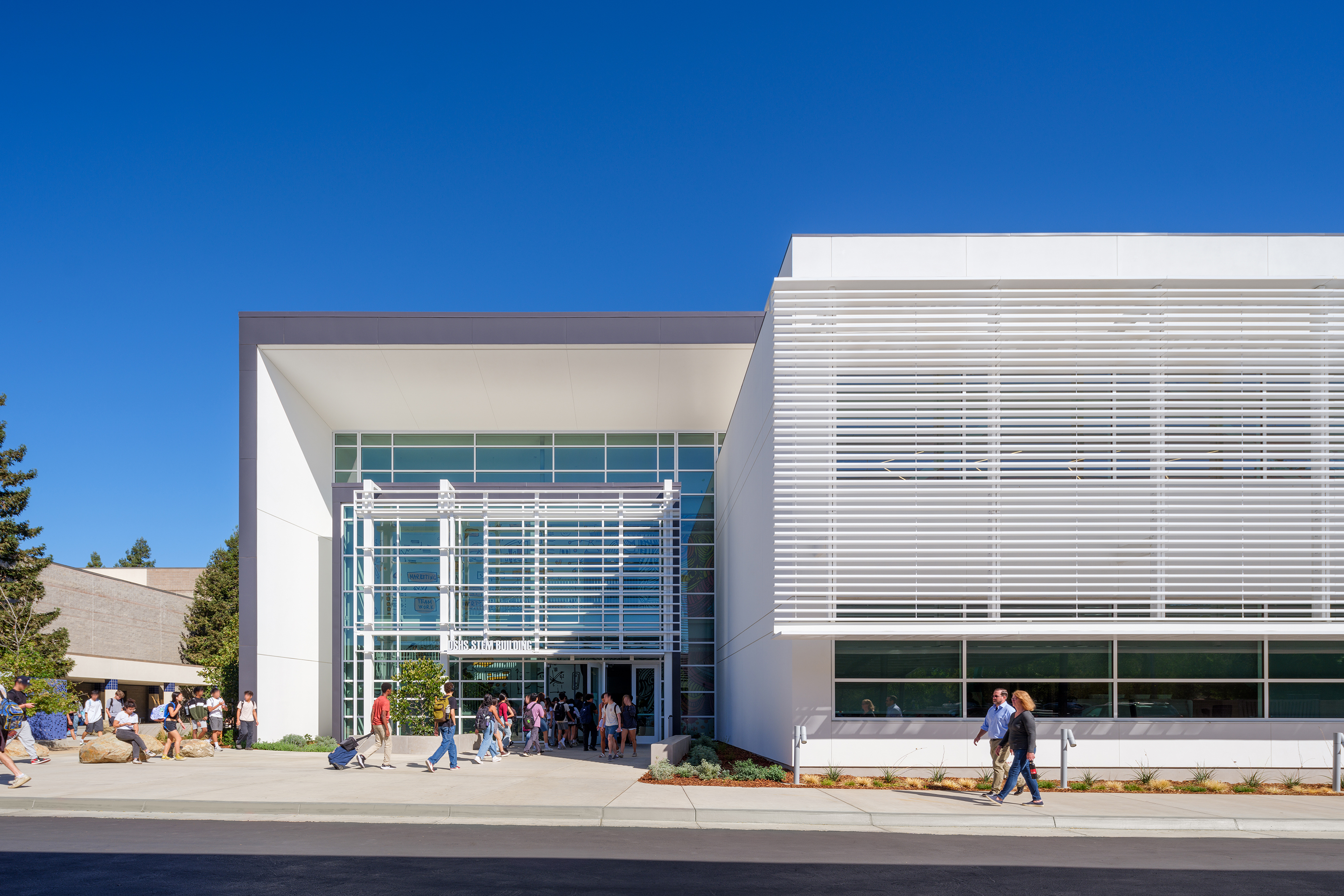 Davis Senior High School STEM by LPA - Architizer