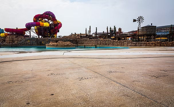 Meryal Water Park – Custom Microcement & Themed Finishes by Conmarble ...