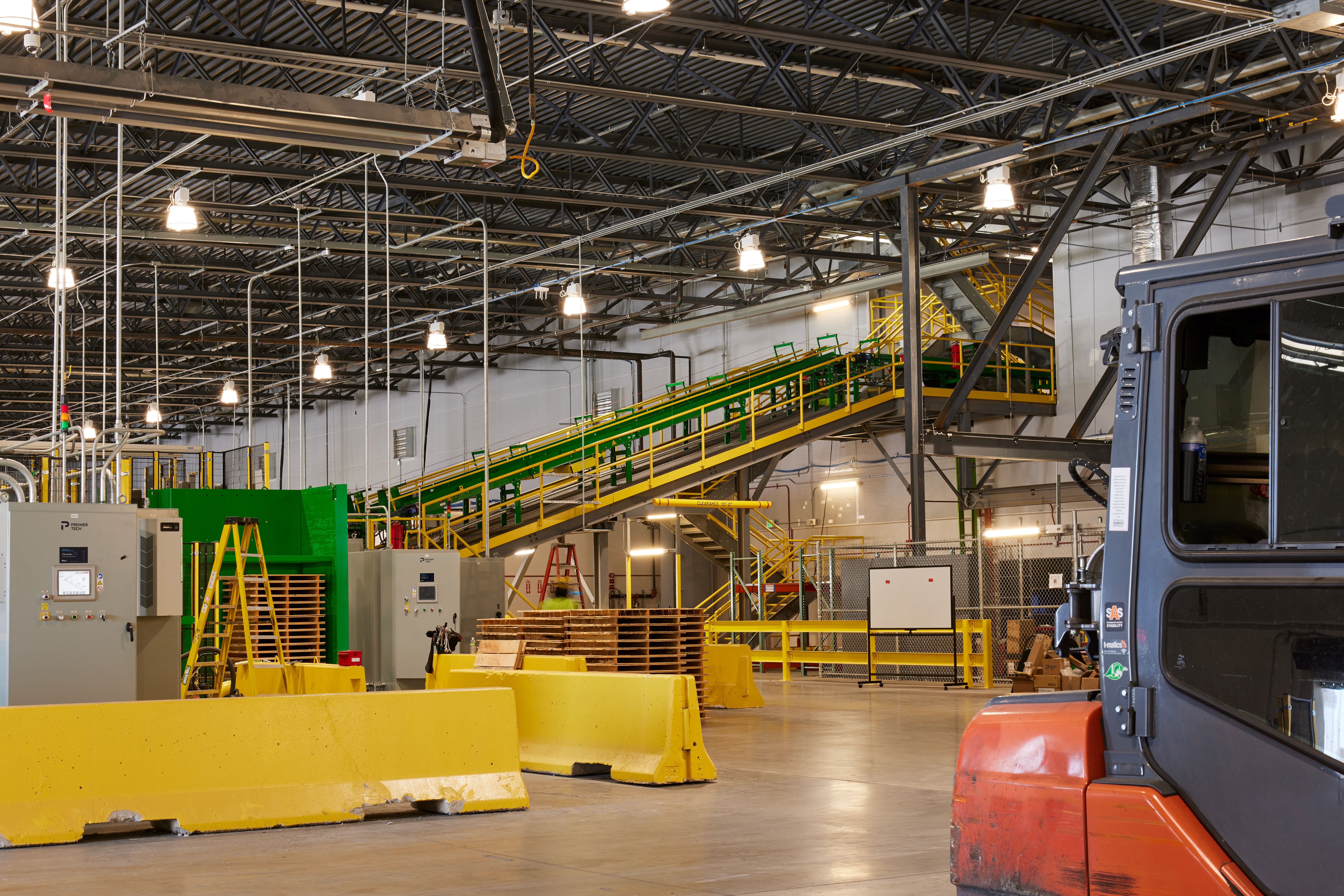 GAF Distribution Center by Urban Design Group, LLC - Architizer