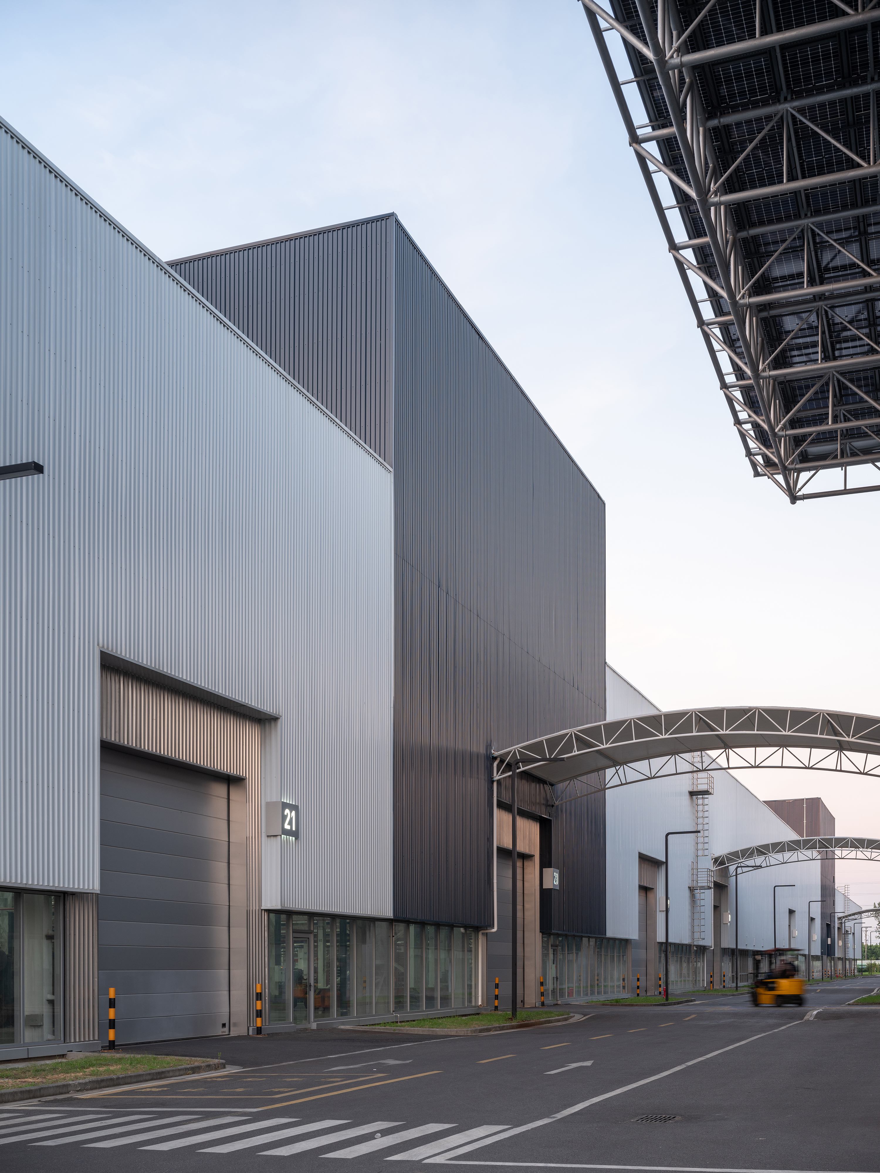 Tederic GIGA Factory by milanesi | paiusco - Architizer