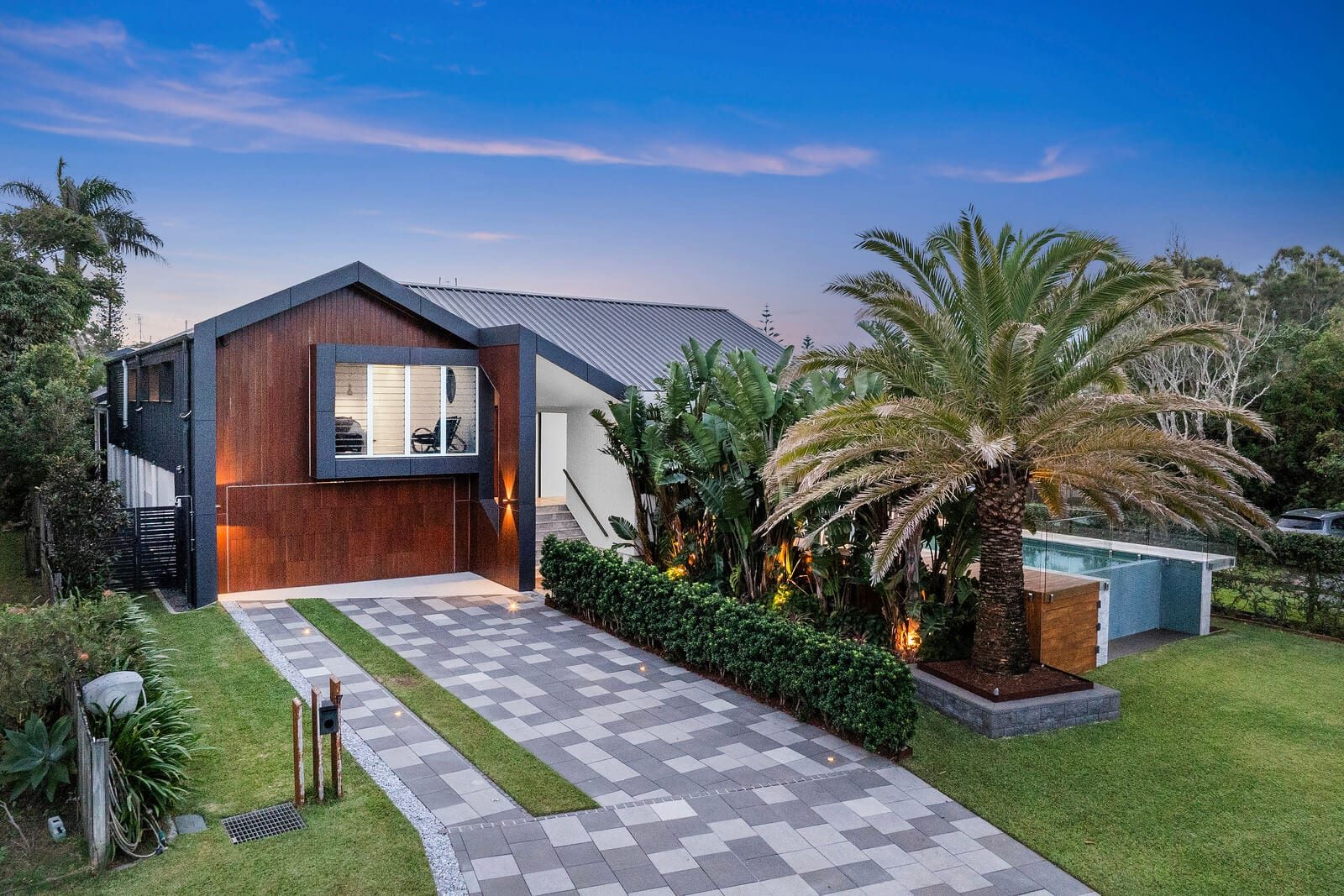 The Causeway House by Burleigh Beach Designs - Architizer