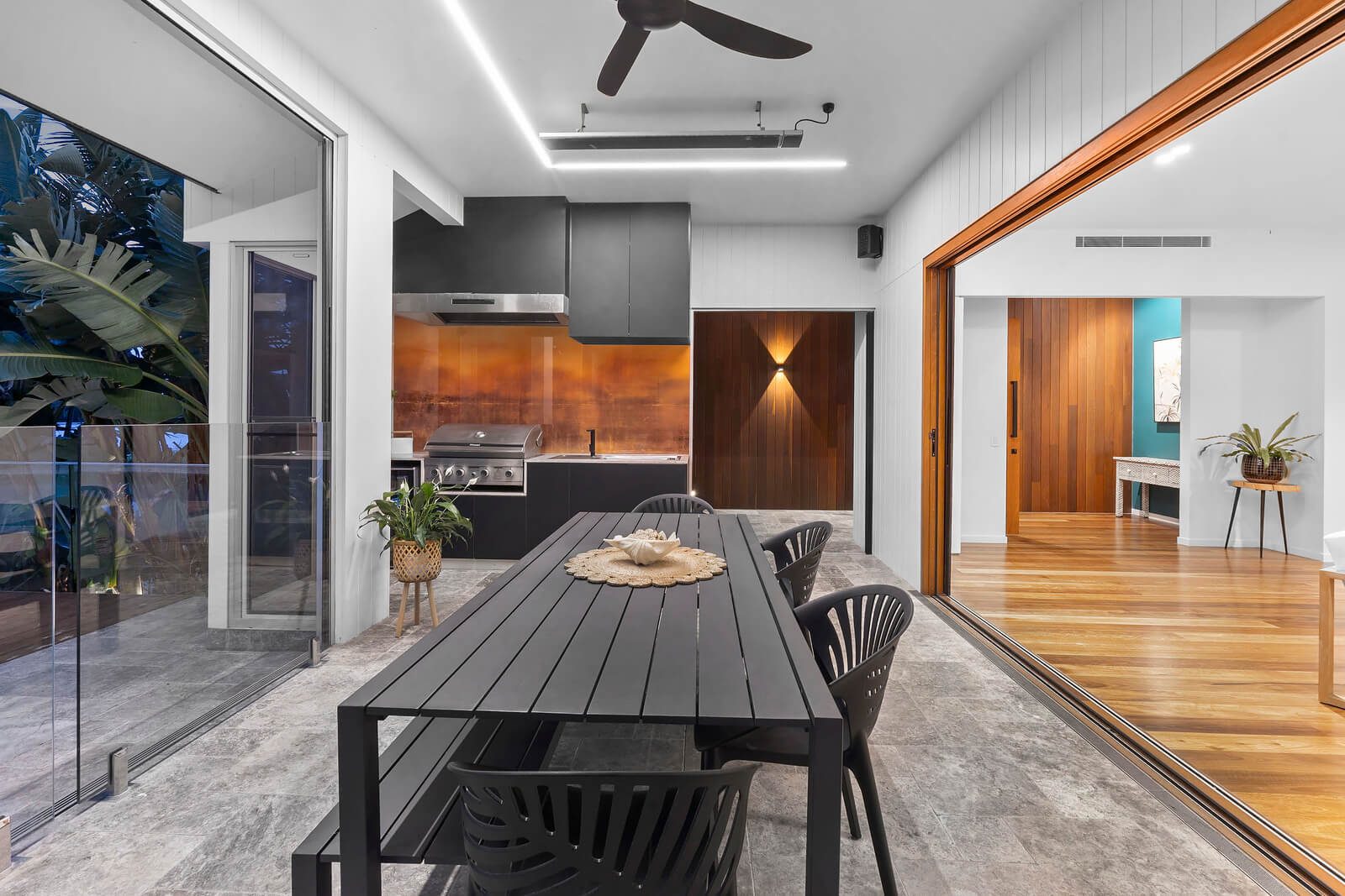 The Causeway House by Burleigh Beach Designs - Architizer