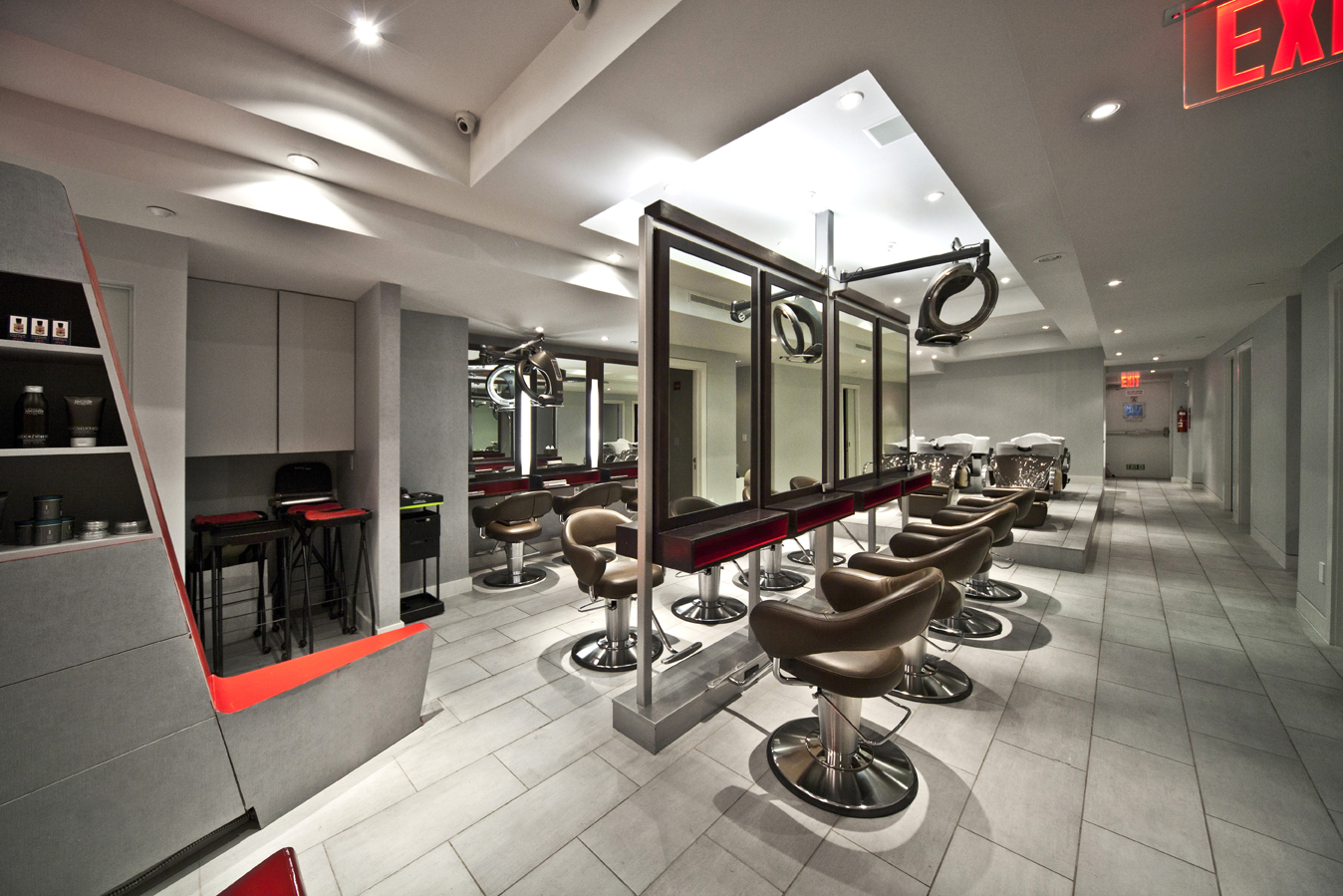 Roy Teeluck Hairsalon by Studio Vural - Architizer