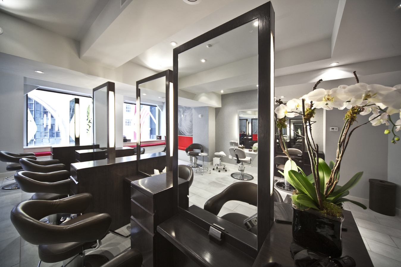 Roy Teeluck Hairsalon by Studio Vural - Architizer
