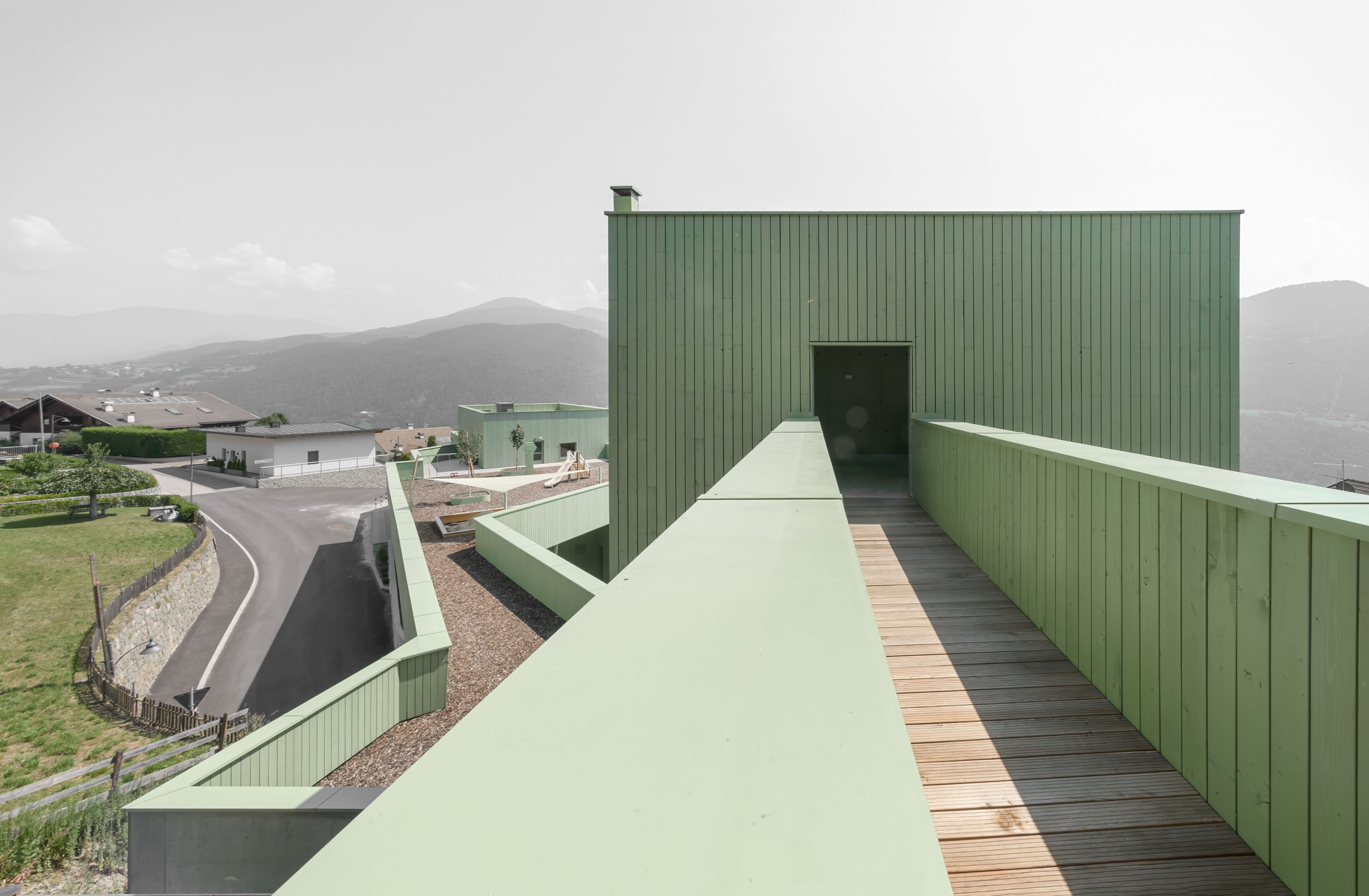 Kindergarten, daycare centre, tourist office, and village connection in ...