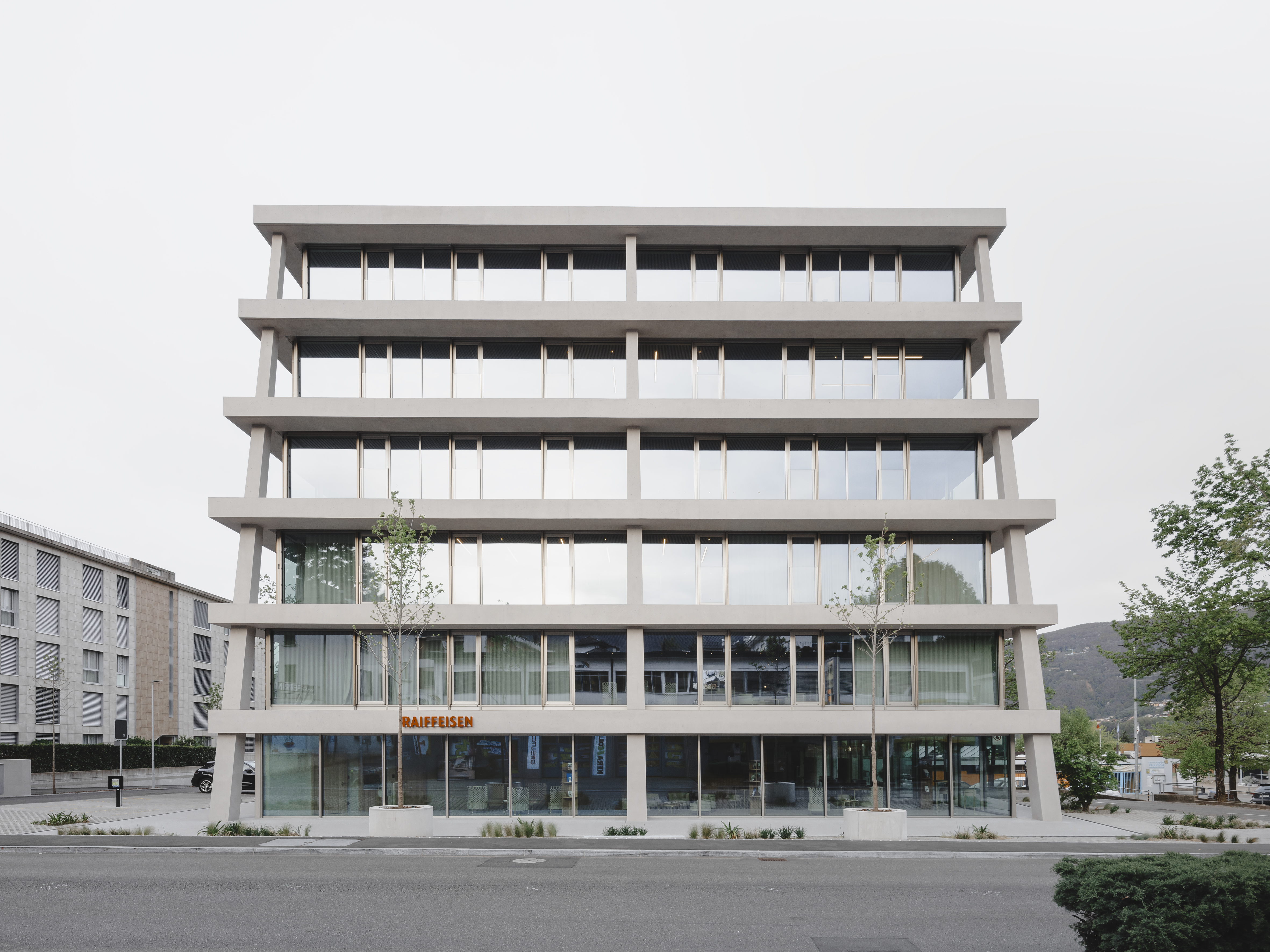 Raiffeisen Bank, Savosa by celoria Architects - Architizer