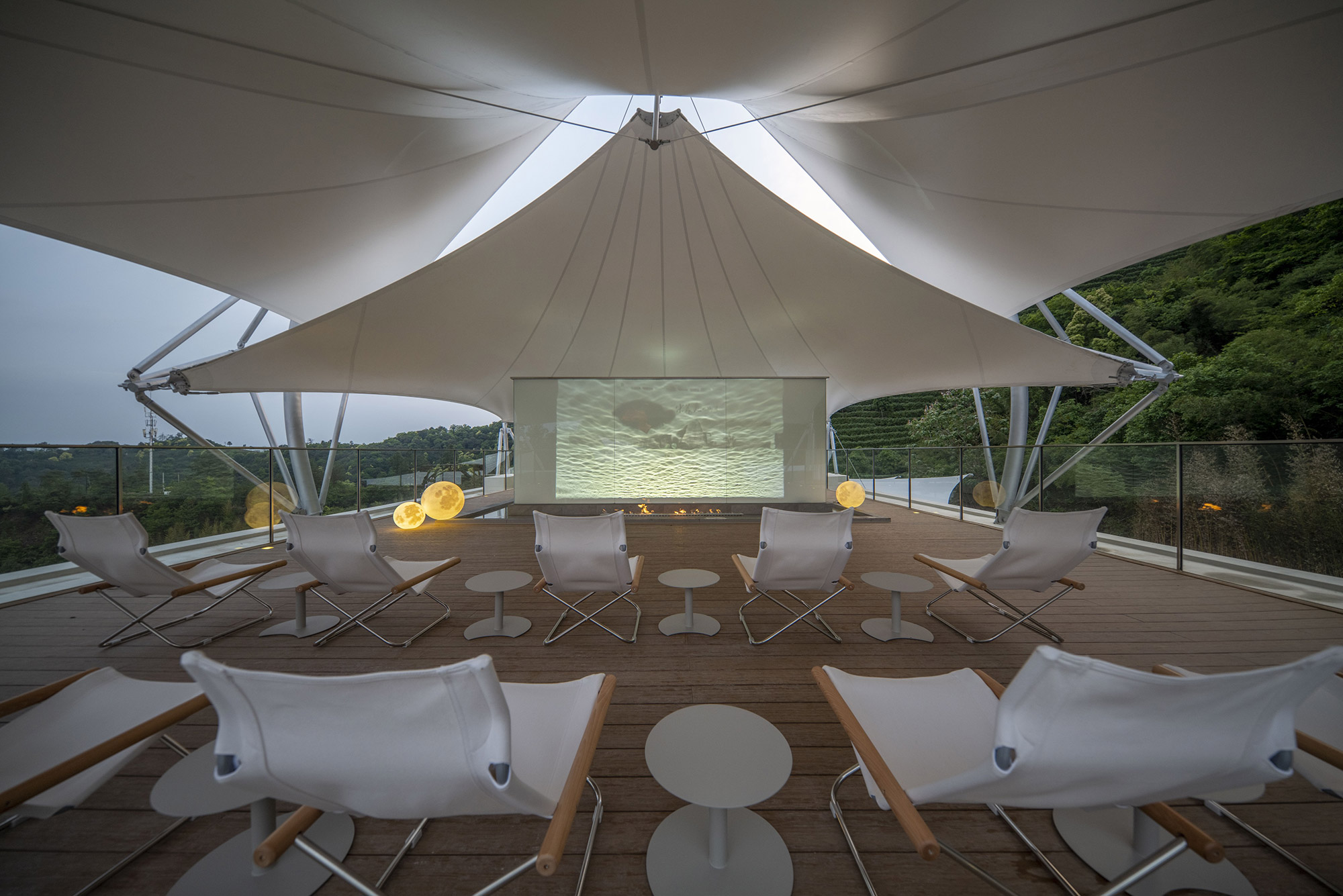 Yunju Tent Hotel: Rejuvenating the Tea Sea with Light Sails by Slow ...