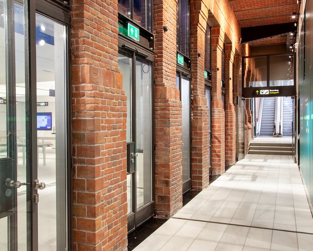 UK terminal Amsterdam Centraal, Amsterdam by ZJA I Architects ...