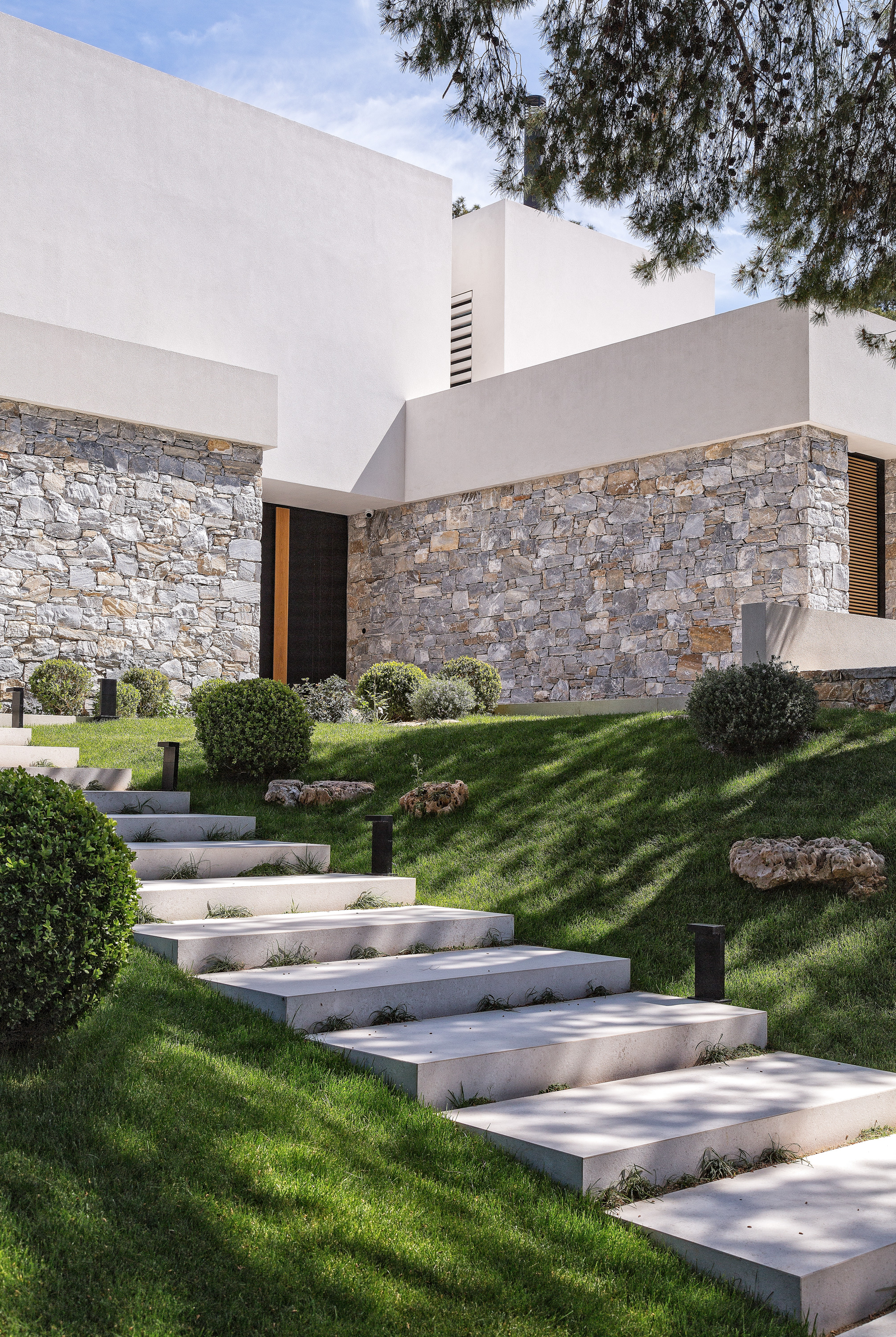 Ekali Residence: A Modernist Palimpsest Reimagined by Panos Nikolaidis ...