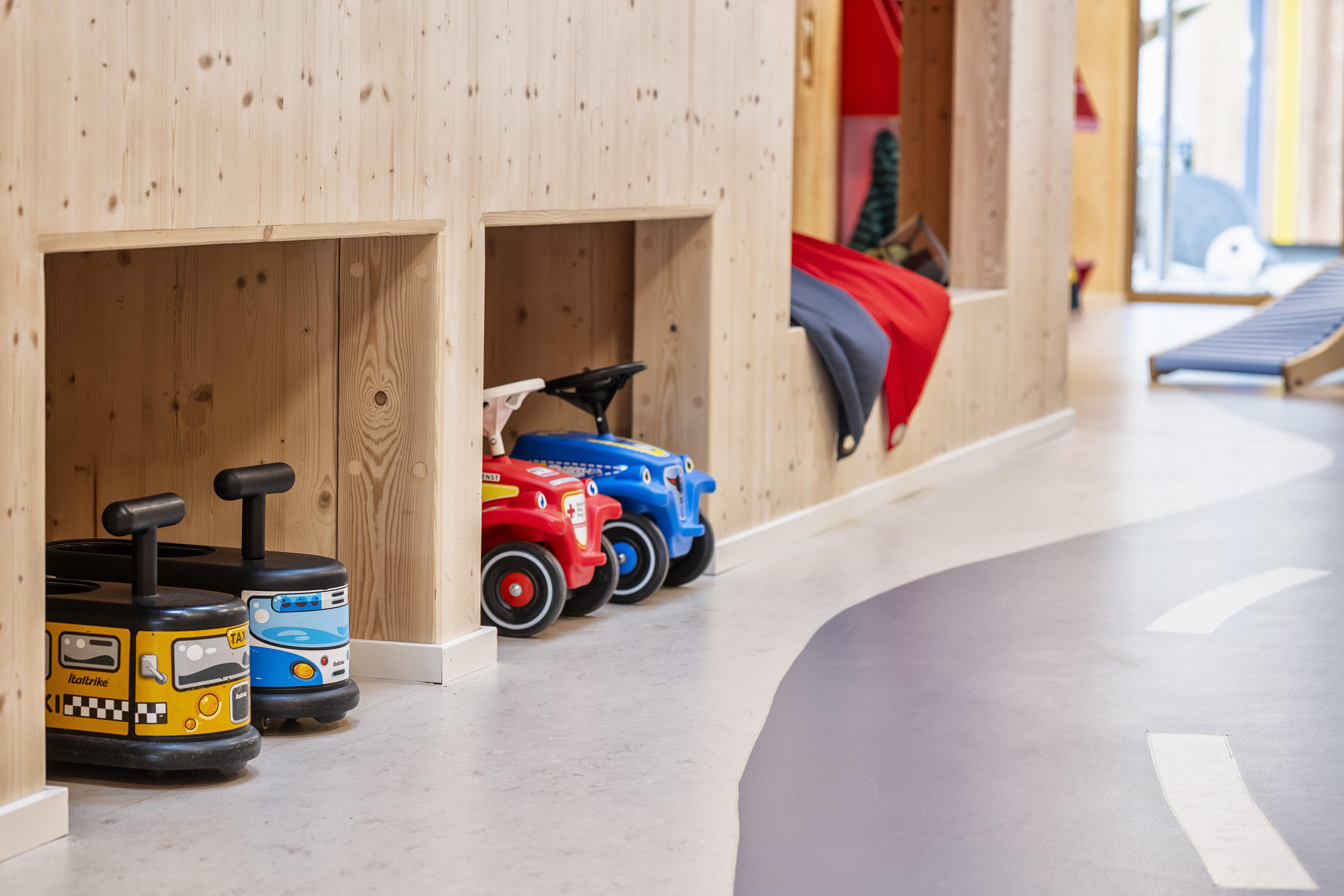 Kita Siegert by WOU Architects | Interior Design | Tradefairs - Architizer