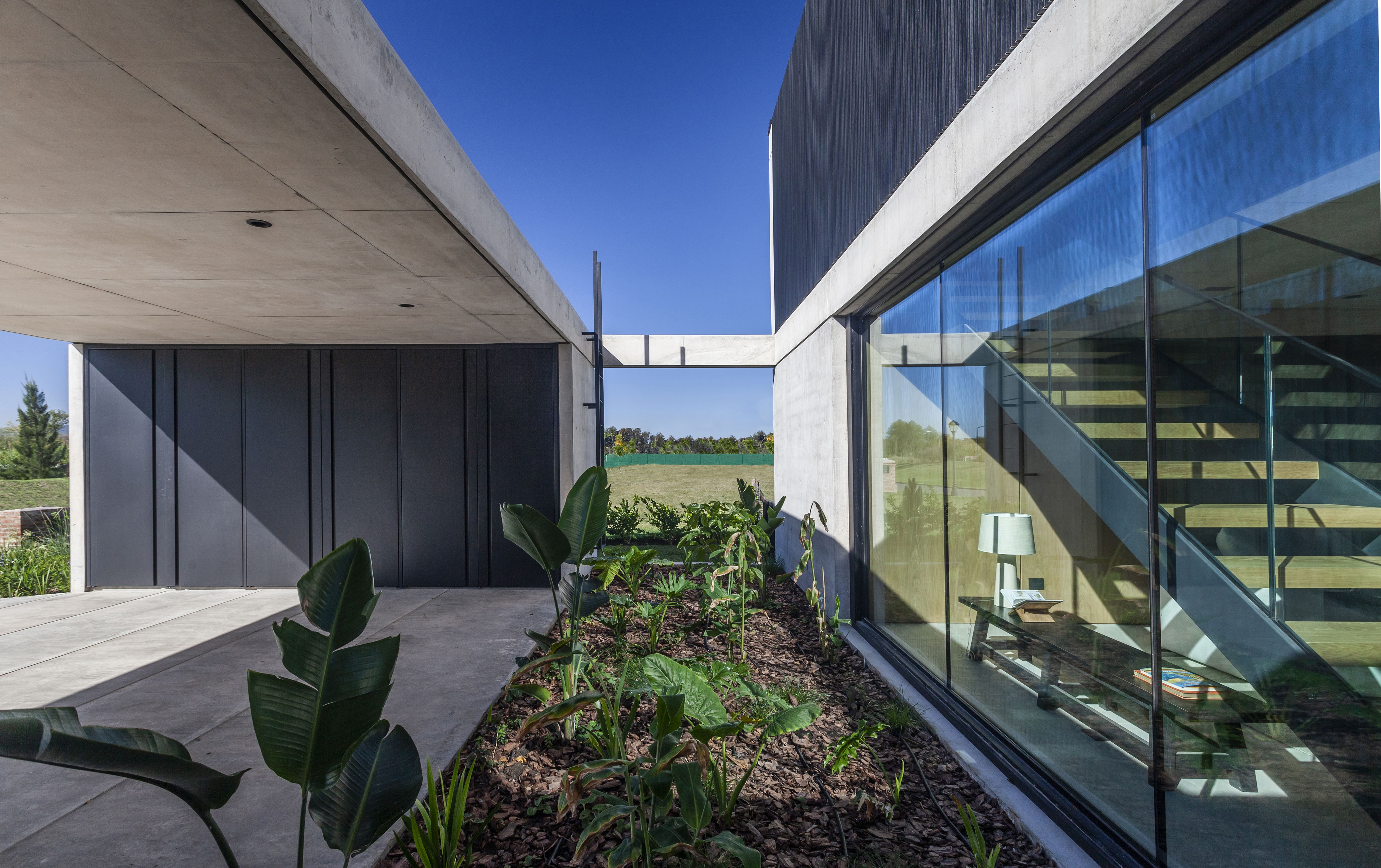 FELIX HOUSE by Estudio GMARQ - Architizer