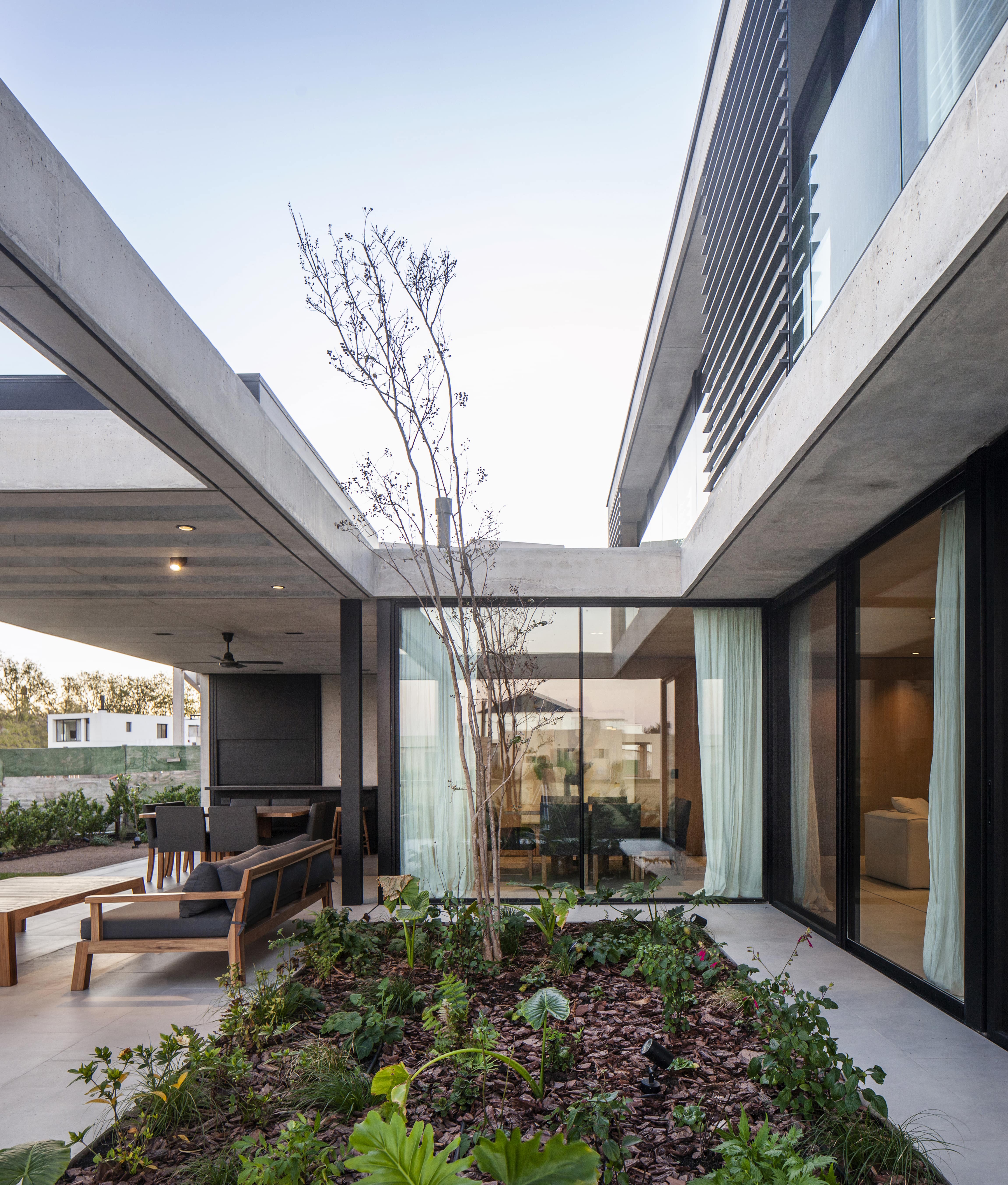 FELIX HOUSE by Estudio GMARQ - Architizer