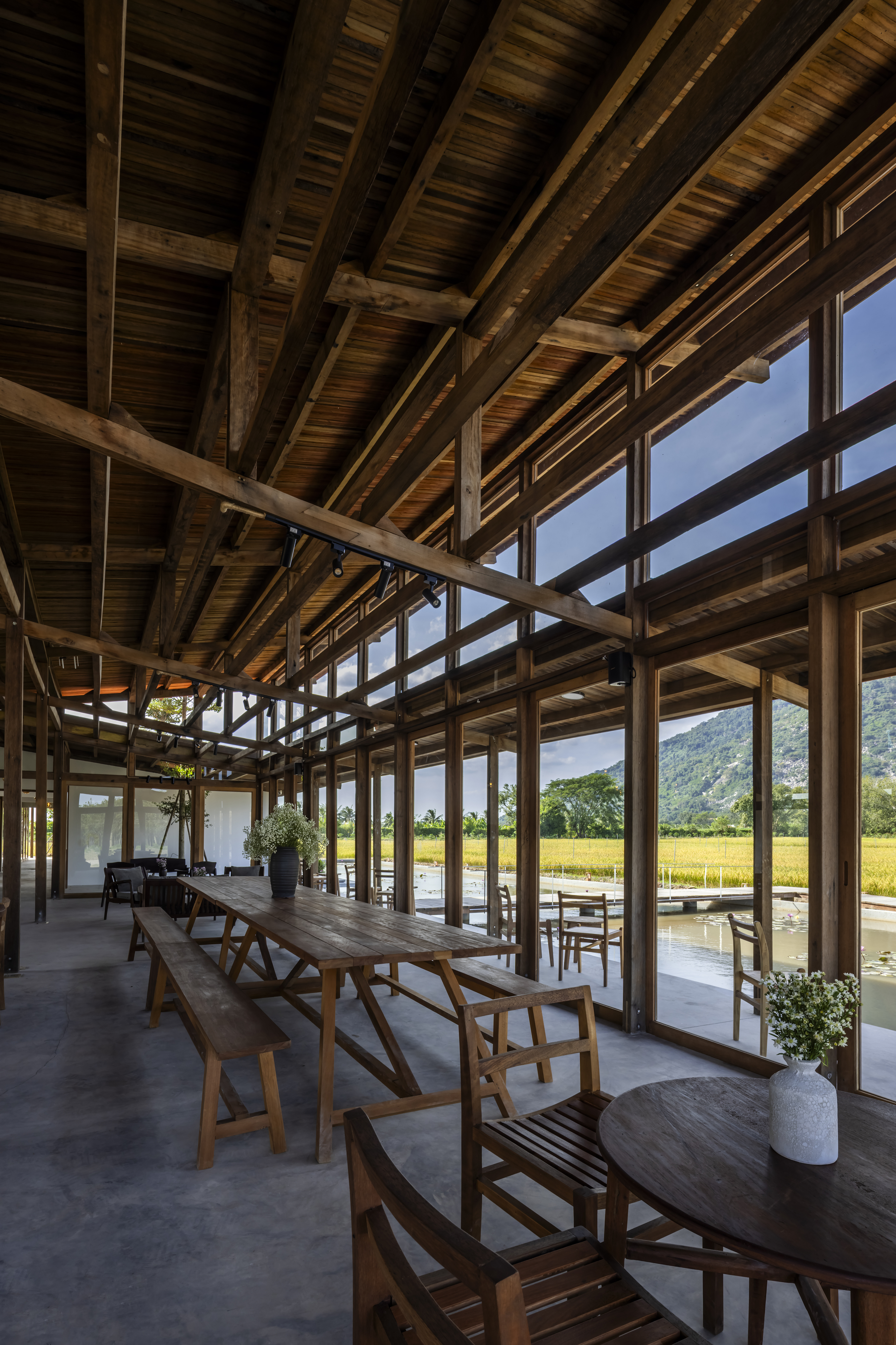 Huong Lua Cafe by SILAA - Architizer