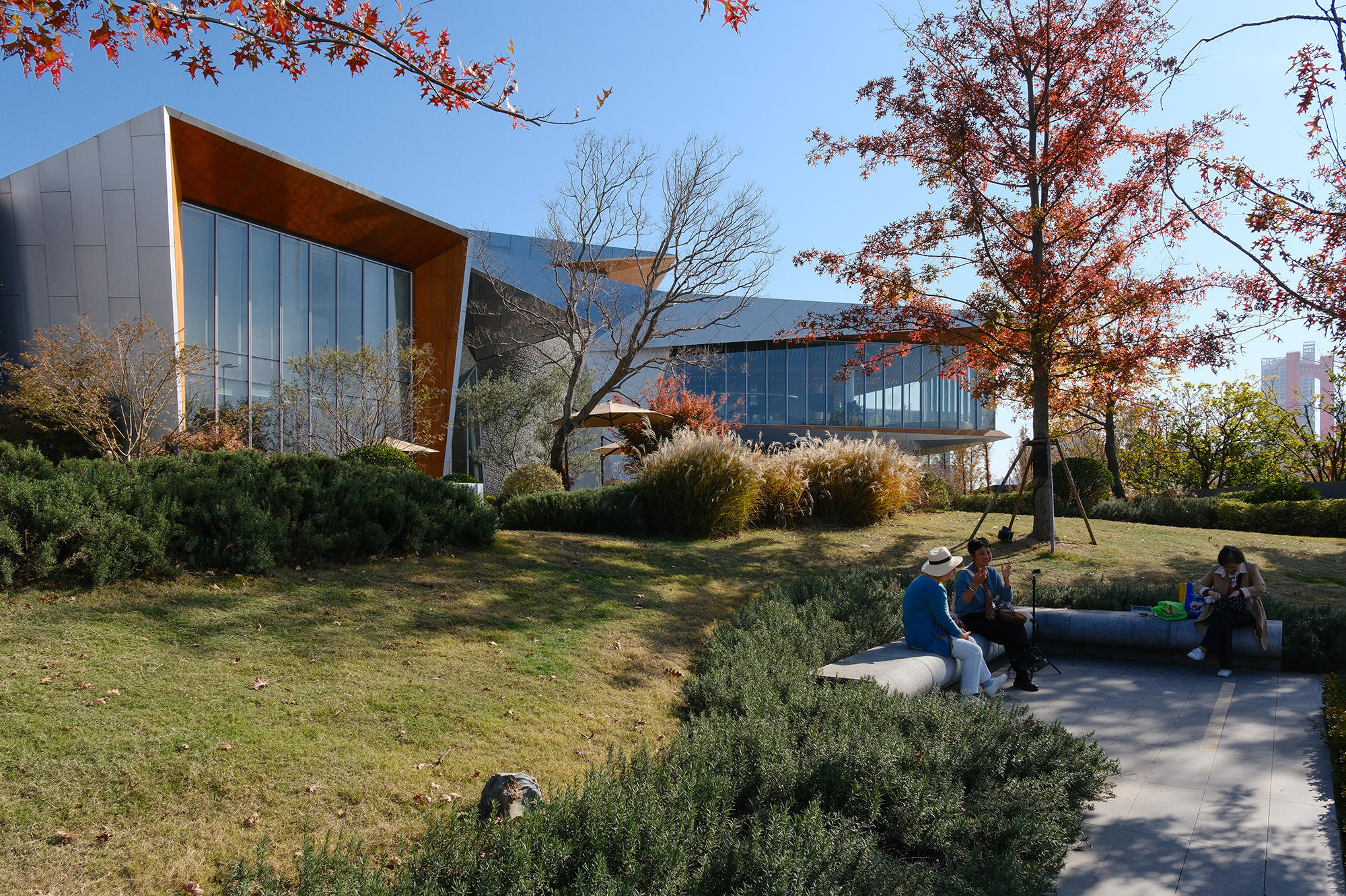 Wuhan Yangtze River Tiandi Exhibition Hall by ZEN Architects - Architizer