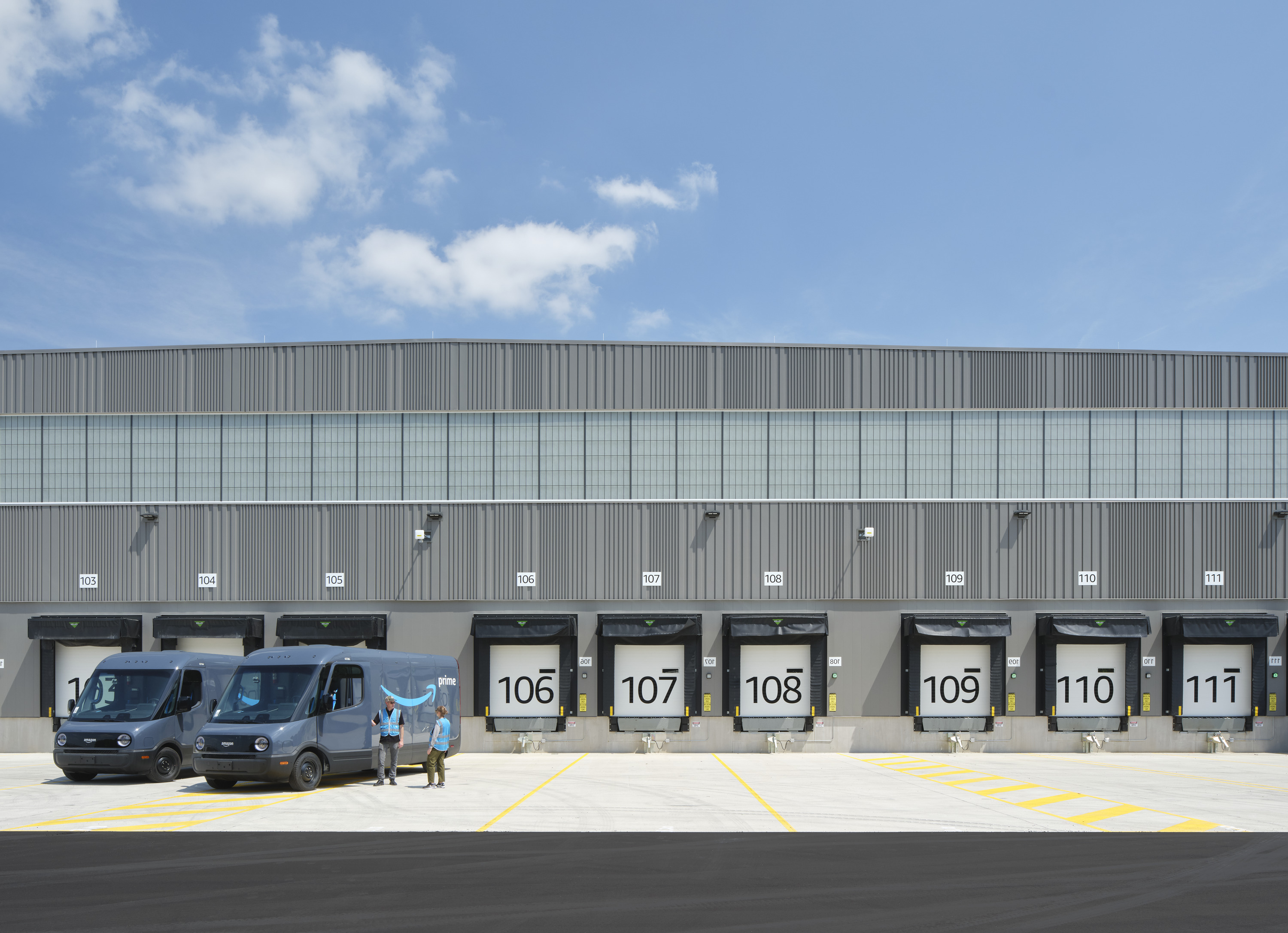 Amazon, DII5 Delivery Station by ZGF Architects - Architizer