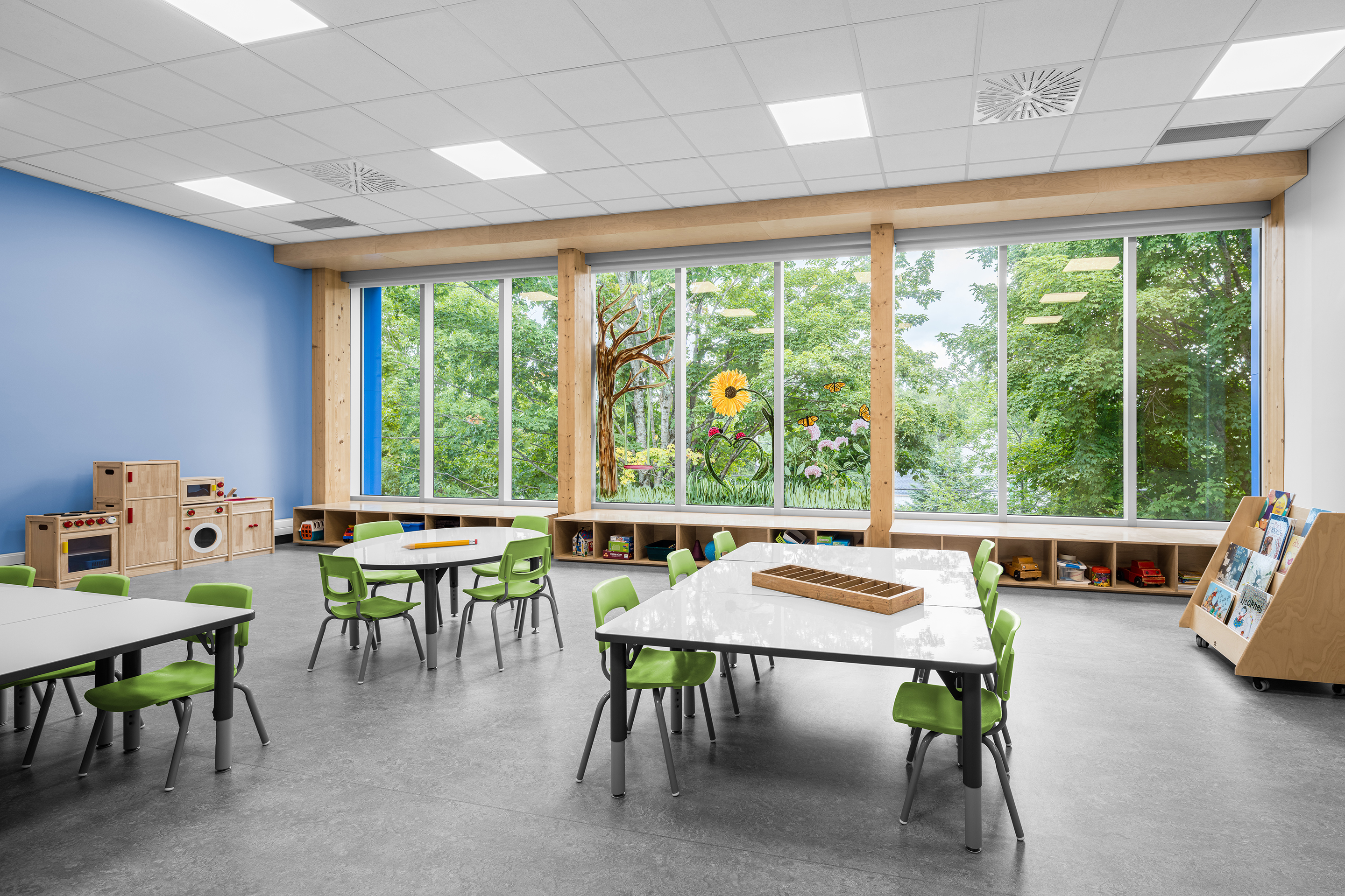 Notre‑Dame‑du‑Paradis Elementary School | Renovation and Expansion by ...