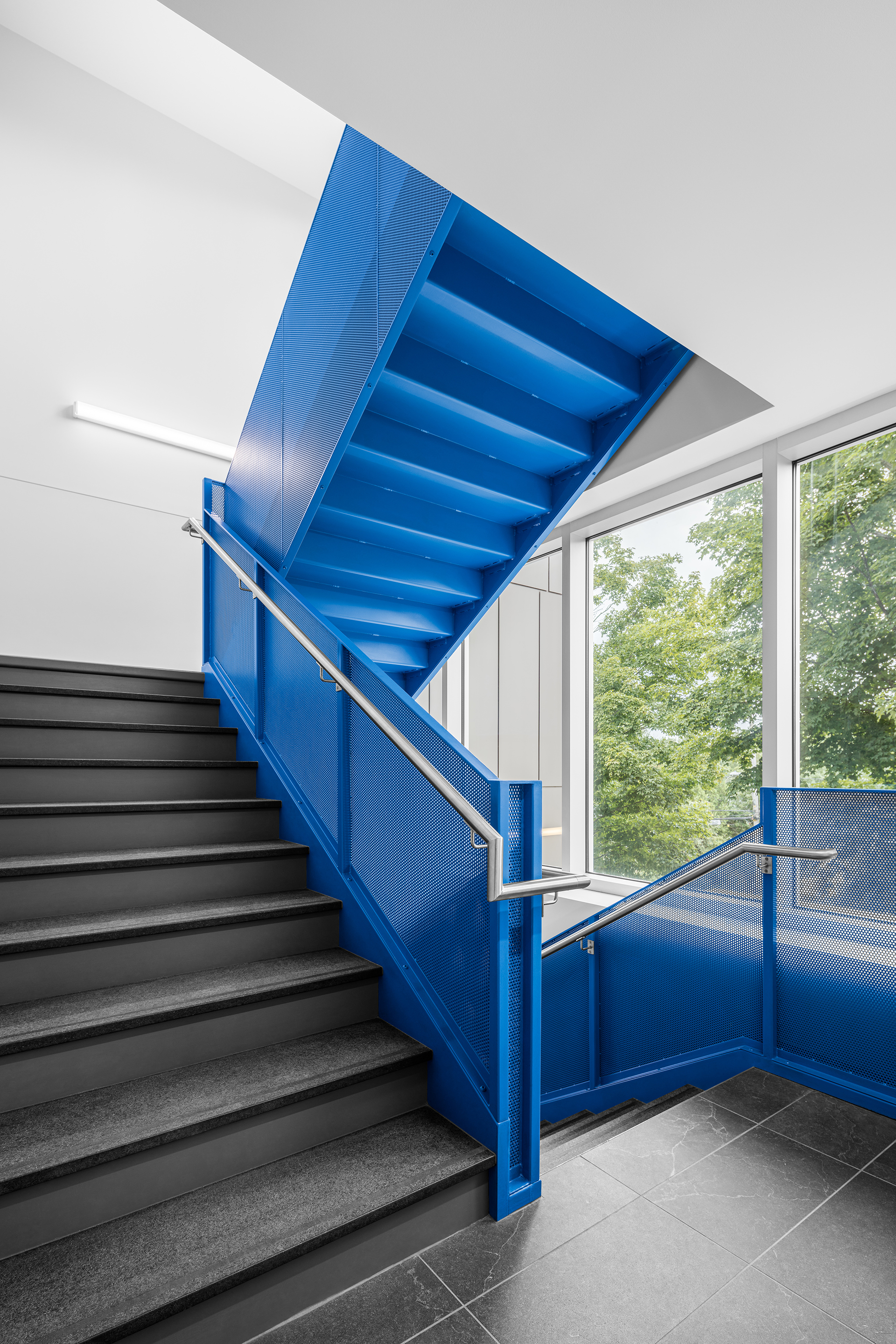Notre‑Dame‑du‑Paradis Elementary School | Renovation and Expansion by ...