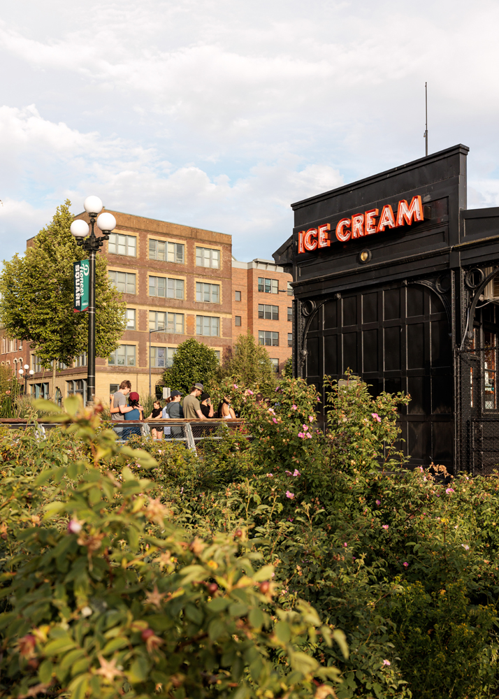 Molly Moon's - Seattle Waterfront by GRAHAM BABA ARCHITECTS - Architizer