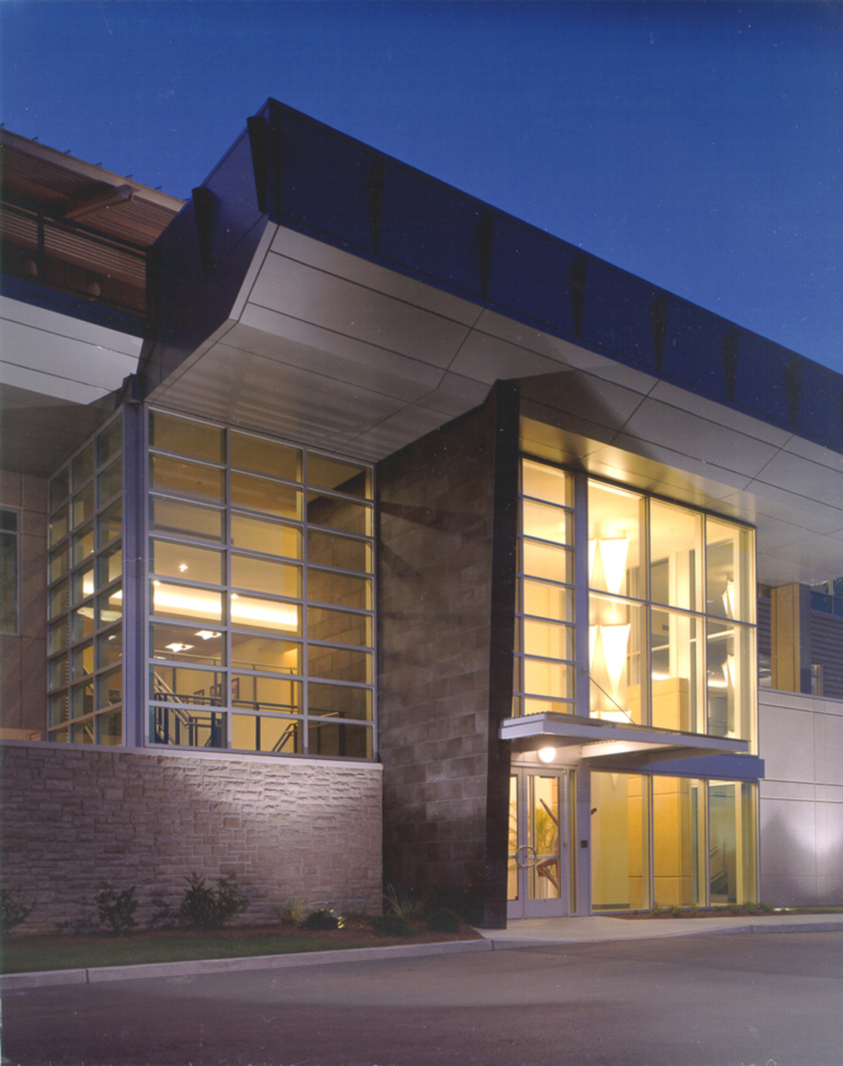 Paric and McEagle Corporate Headquarters Building and Interiors by ...