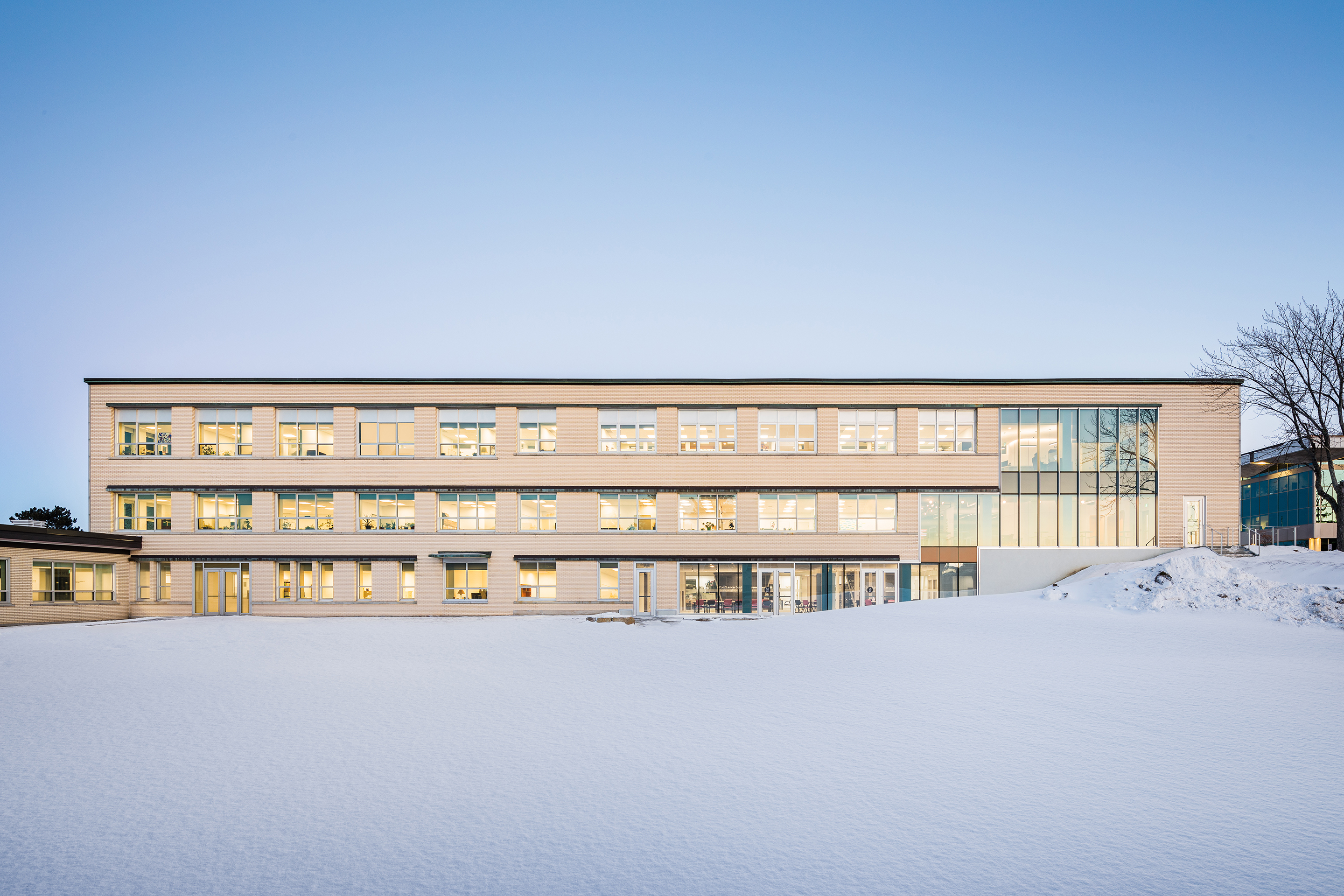 Student Life Pavilion E1 | Université de Sherbrooke by Cimaise ...