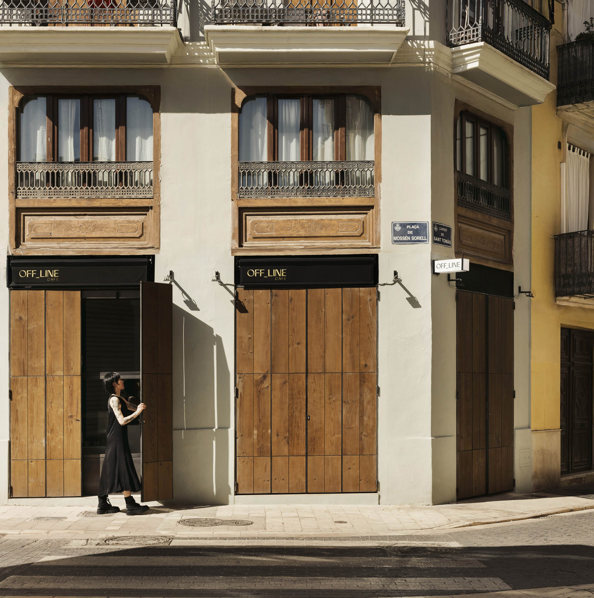 OFF LINE Café by RAMÓN ESTEVE ESTUDIO - Architizer