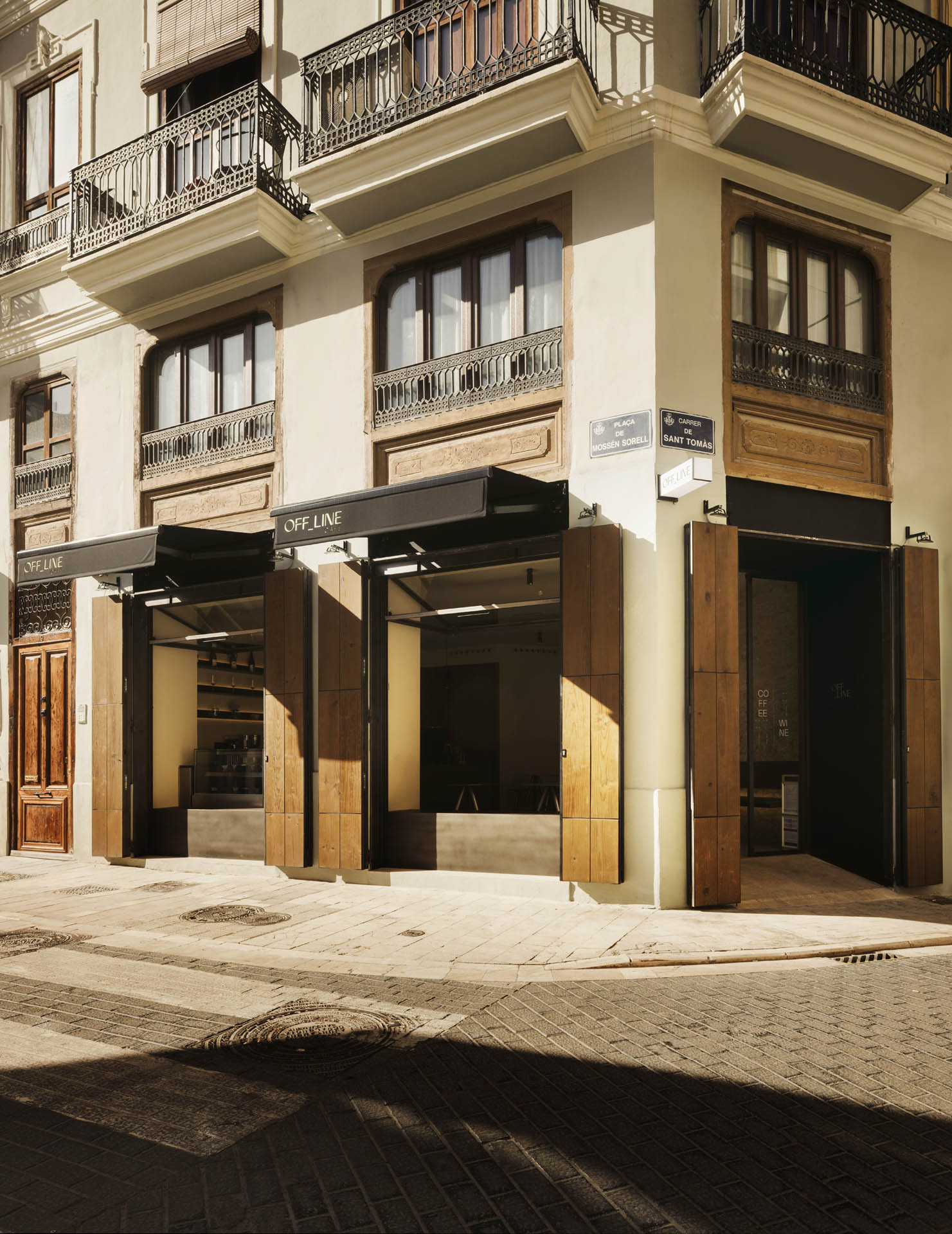 OFF LINE Café by RAMÓN ESTEVE ESTUDIO - Architizer